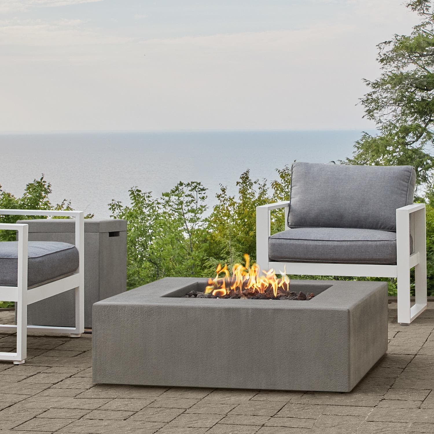 Olliewood 40 Inch Low-Profile Square GFRC Propane Fire Pit Table in ...