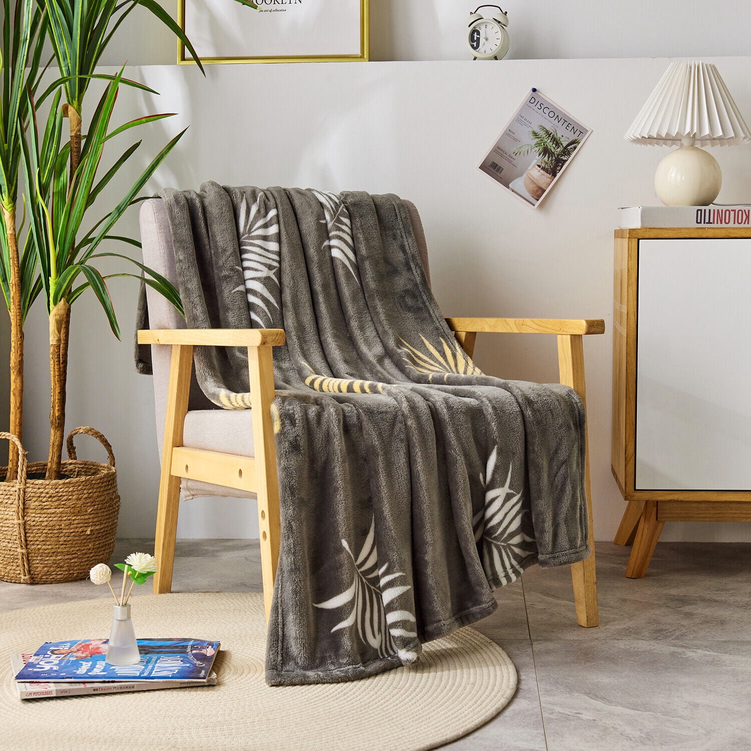 Super Soft Light Weight Coral Fleece Warm Throw Blanket for Couch/Sofa ...