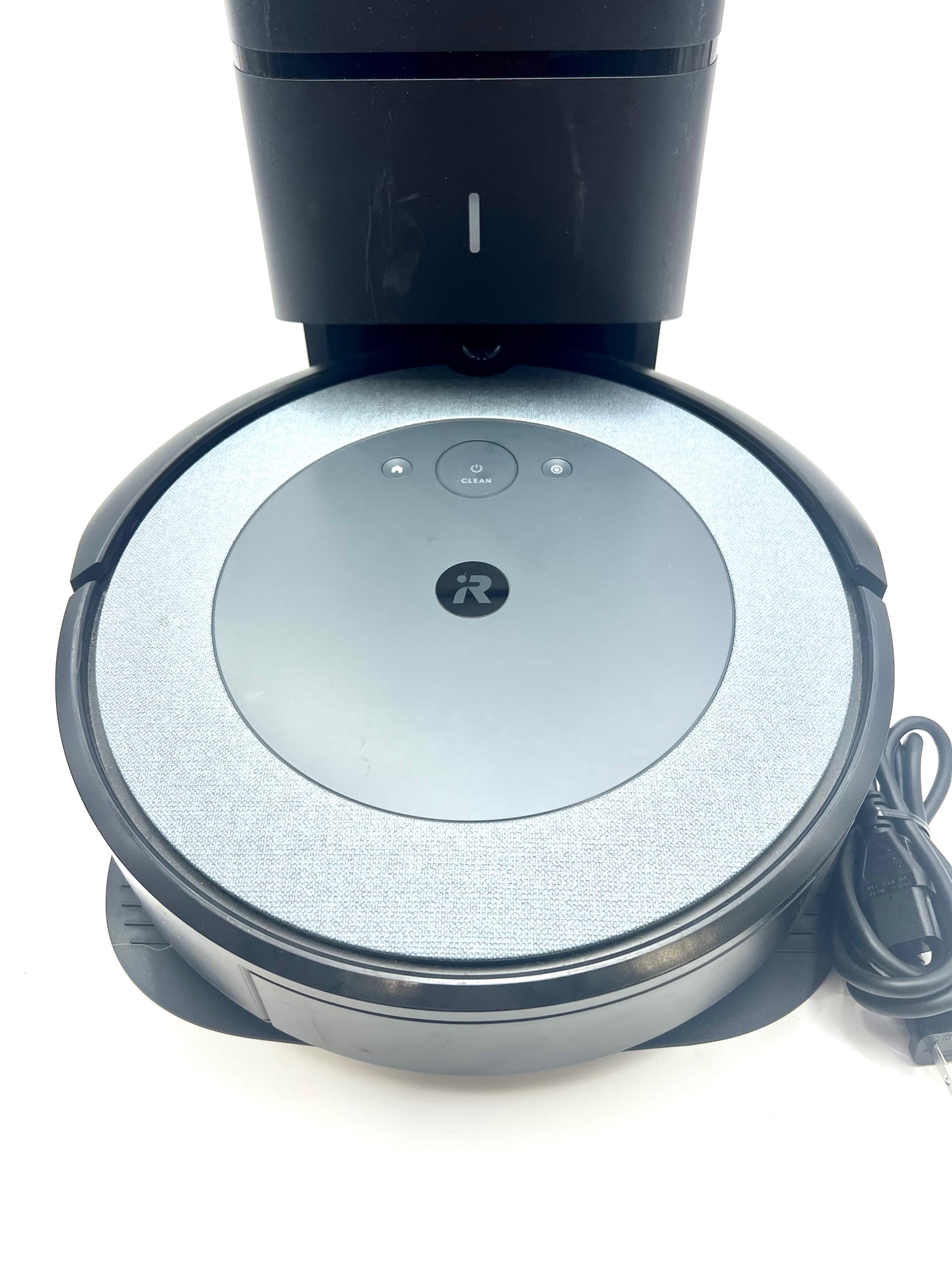 Restored iRobot Roomba i4 Vacuum Cleaning Robot (Refurbished) - Walmart.com