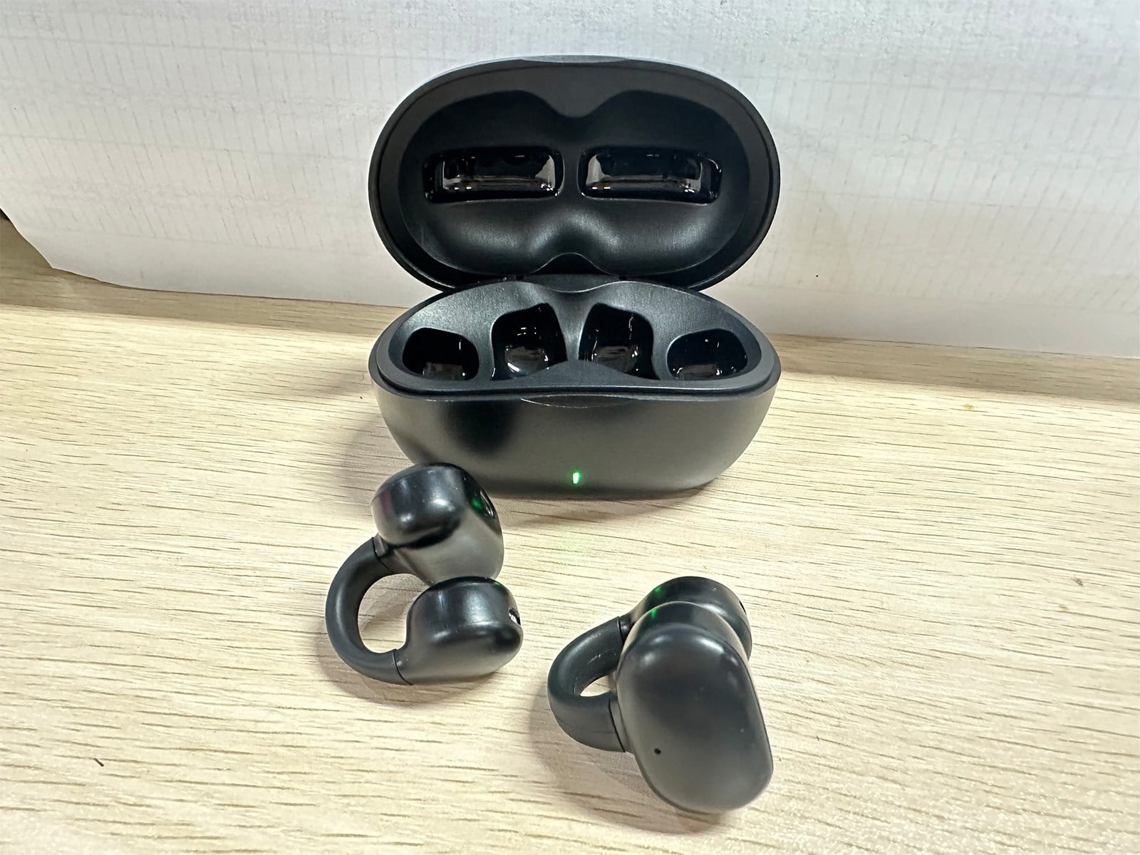 Open Ear Headphones Kadlawus Open Ear Headphones, Wireless Ear Clip ...