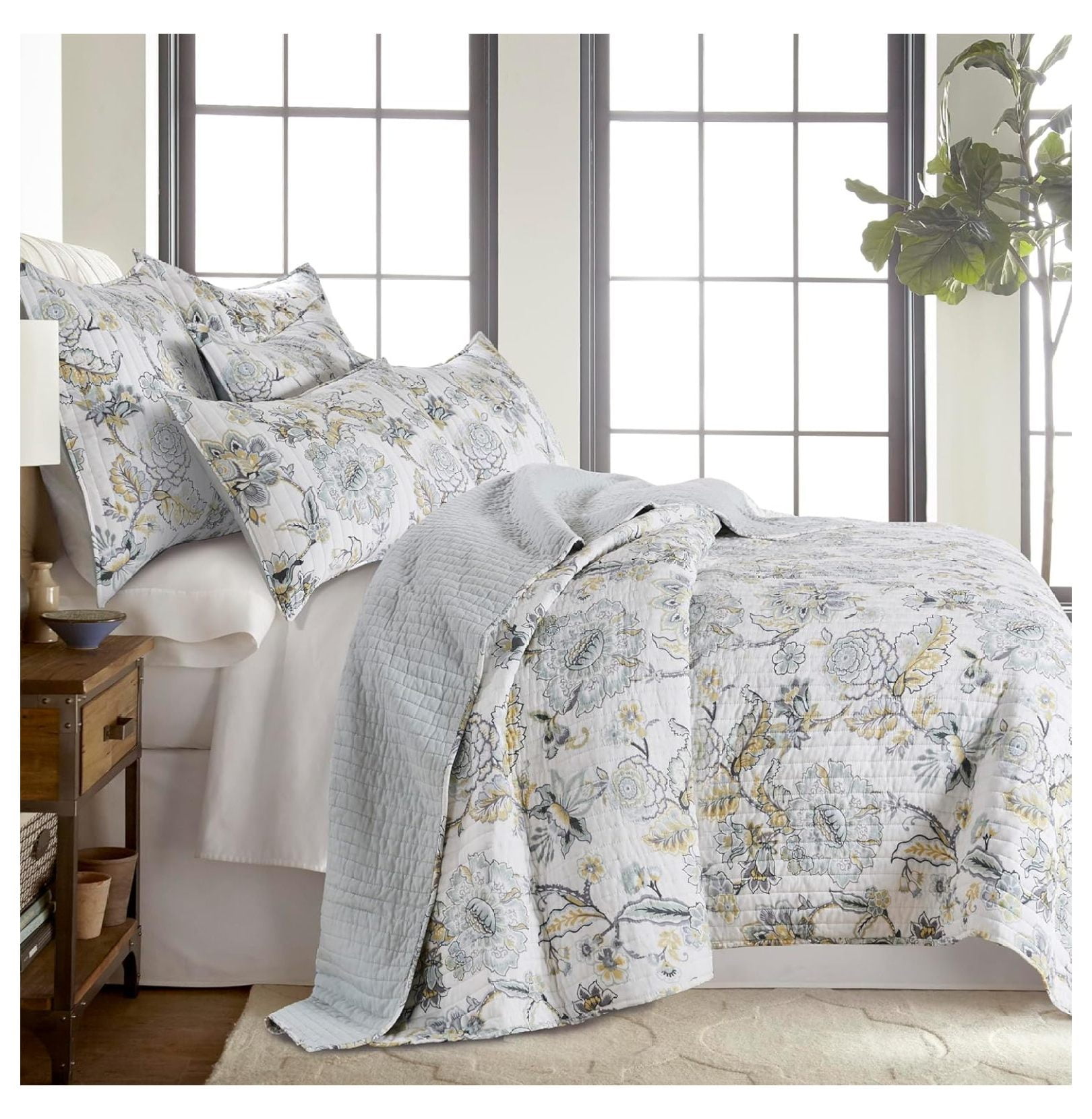 - Ophelia Spa Quilt Set - Full/Queen Quilt and Two Standard Shams ...