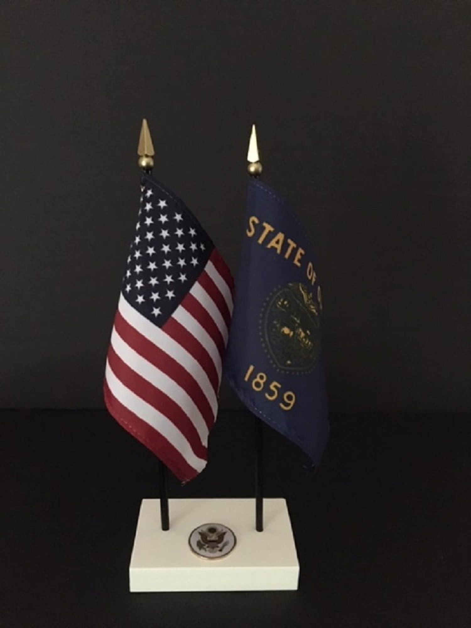 Oregon Executive Desk Set; Two 4x6 Inch Flags, White Base with US Seal ...