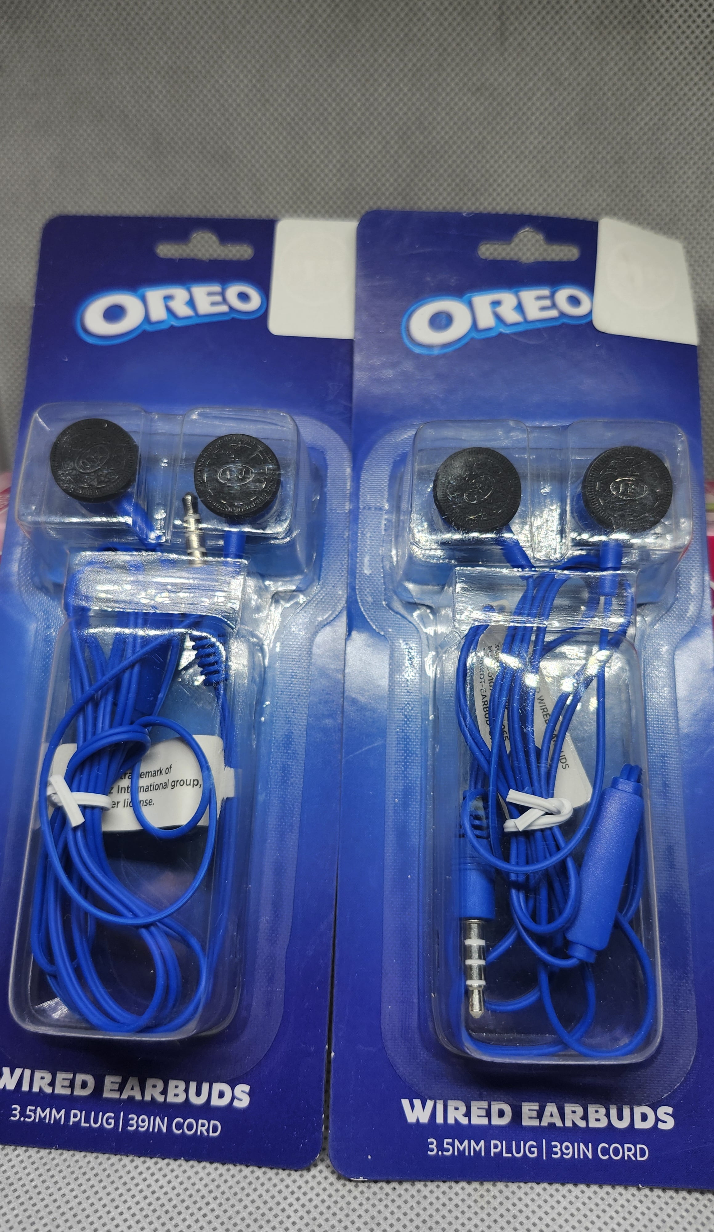Oreo Wired Earbuds with 3.5mm Plug (39-Inch Cable) - Walmart.com