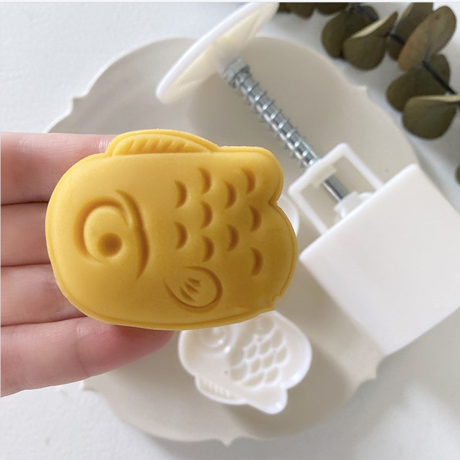 Orgry Cute Fish Shape Mooncake Mold Press with Cookie Stamps Plastic ...