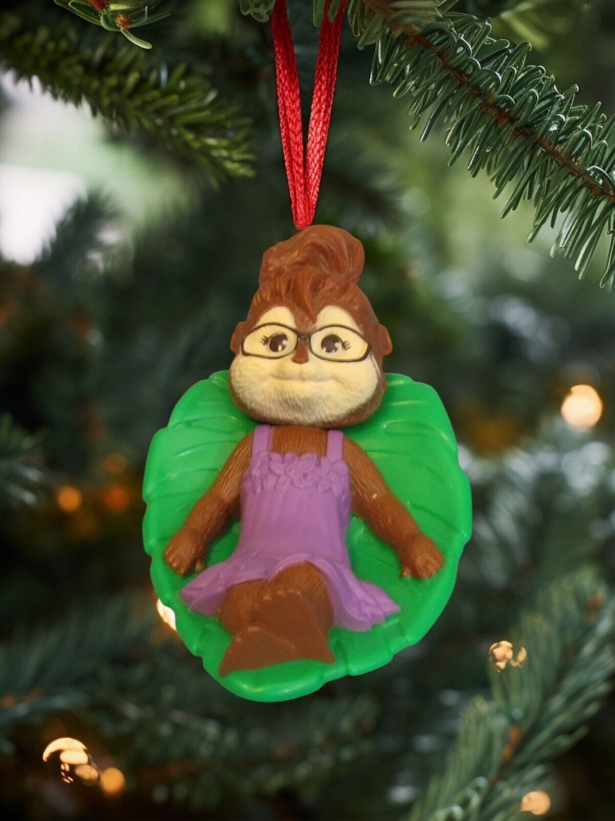 Ornament Alvin & The Chipmunks Jeanette Chipette Girl Leaf Figure ...