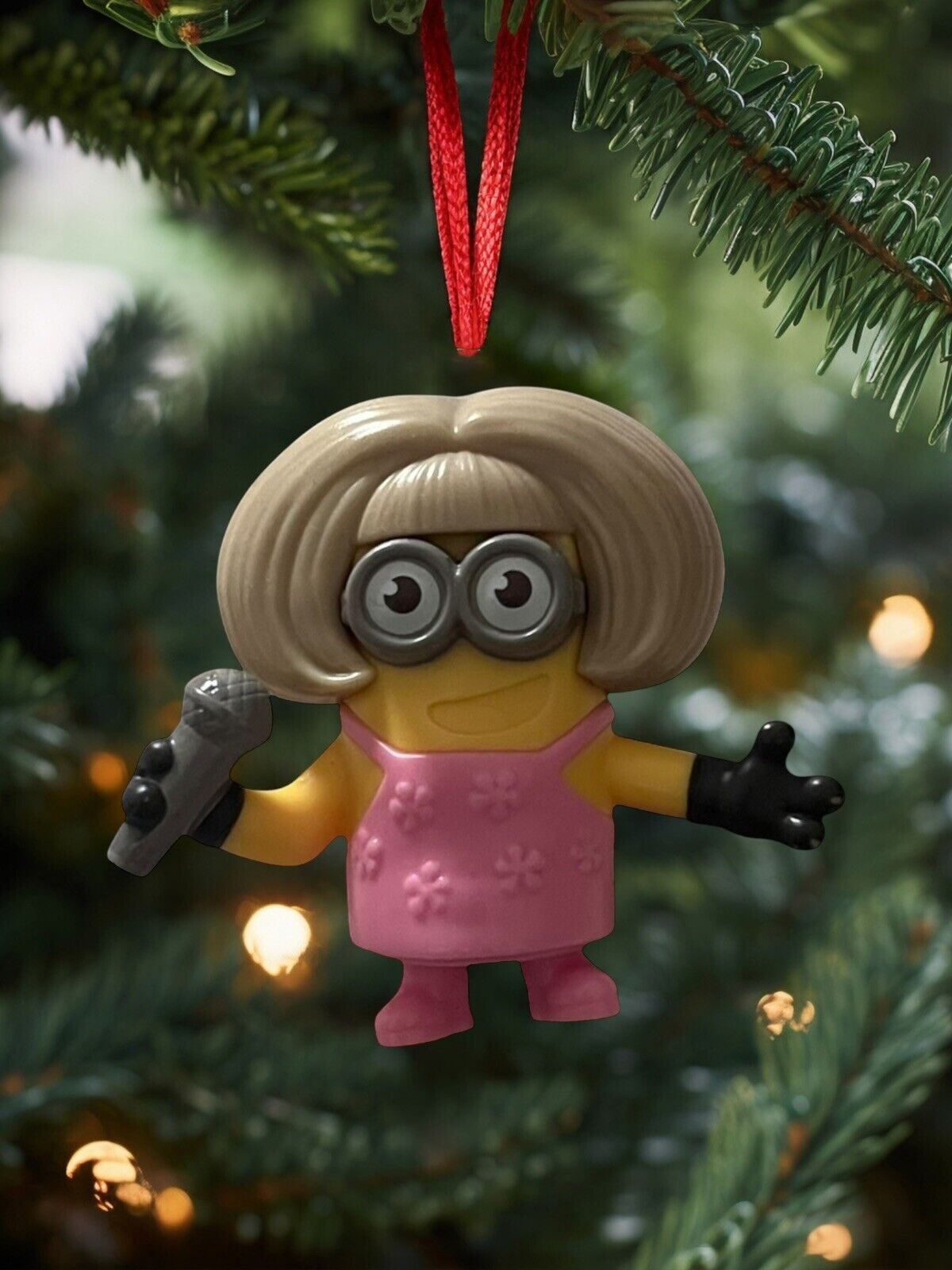 Ornament Minions Rise of Gru Singer Singing Mom 2" CAKE TOPPER Figure ...