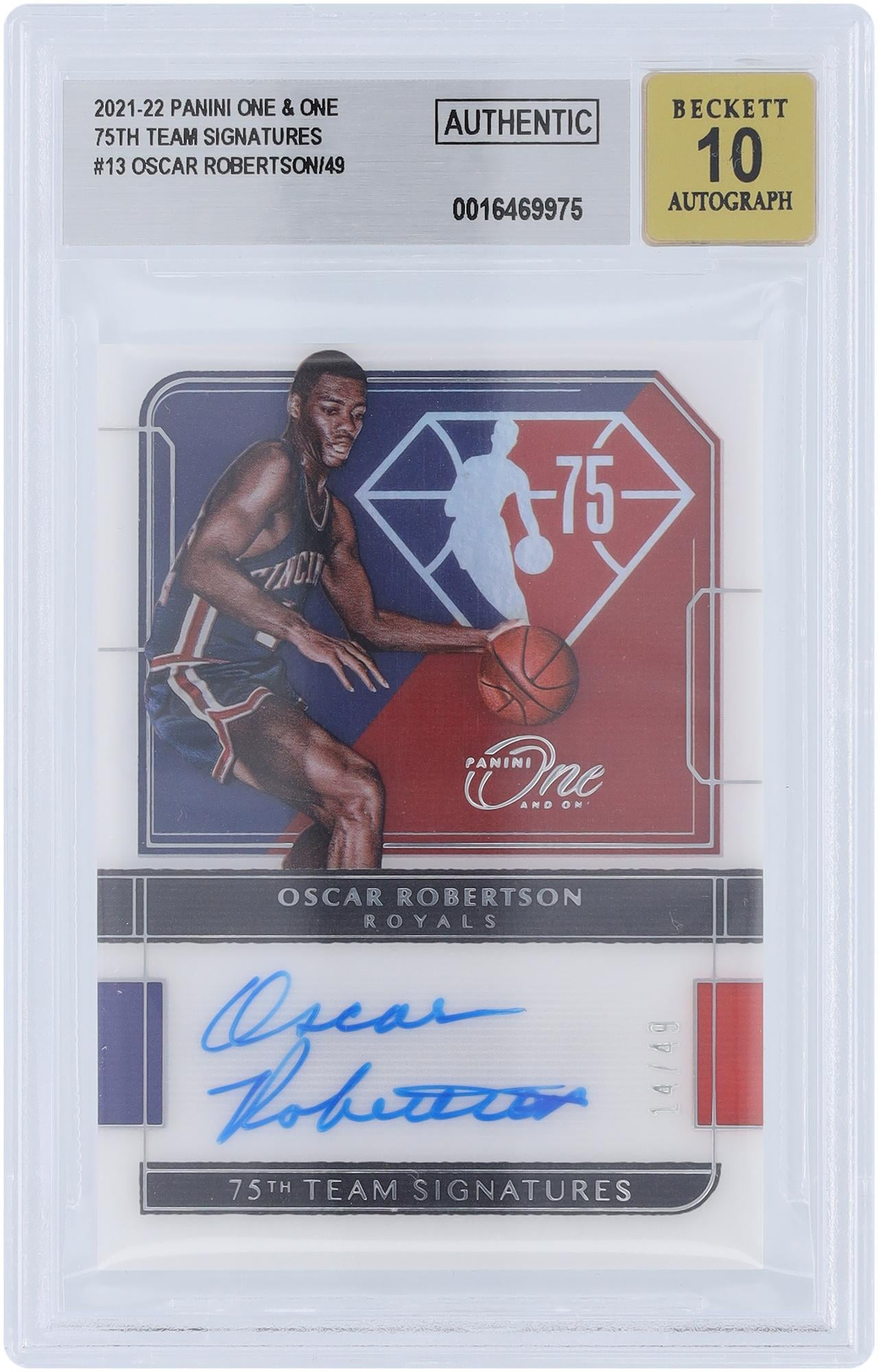 Oscar Robertson Milwaukee Bucks Autographed 2021-22 Panini One & One ...