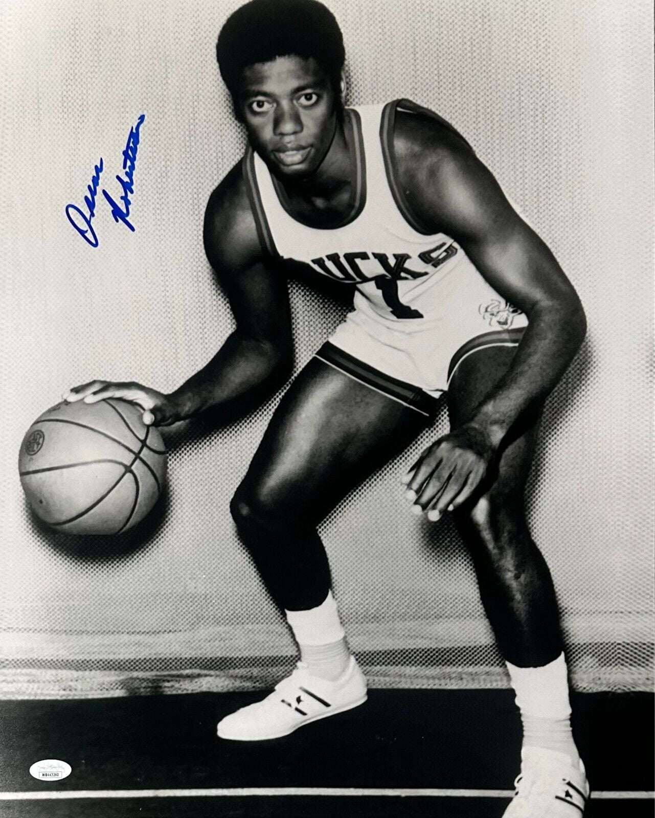 Oscar Robertson Signed Autographed Photo 16x20 JSA Authenticated 2 ...