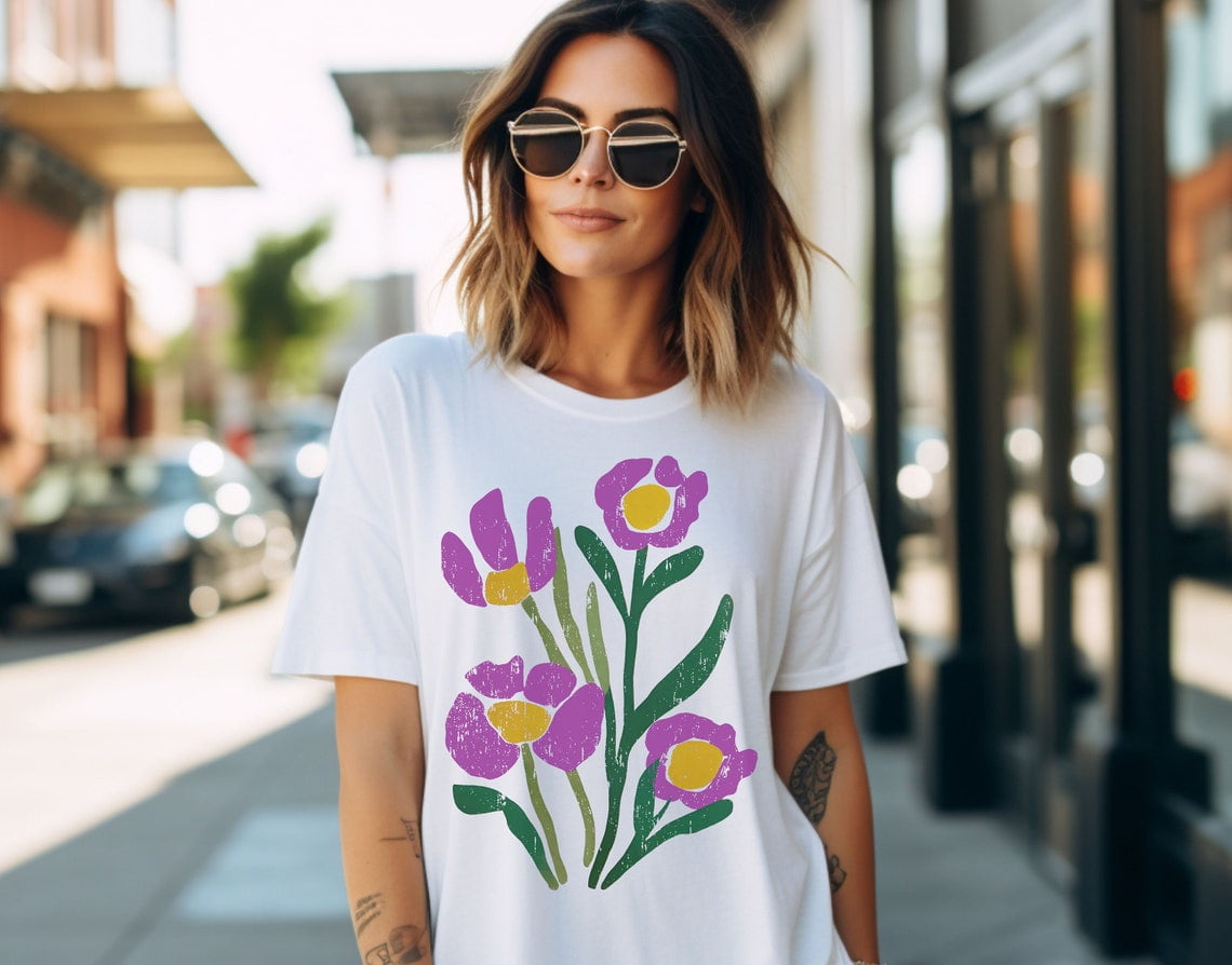 Osec Distressed Floral Design T-Shirt, Large Boho Flower Design in ...