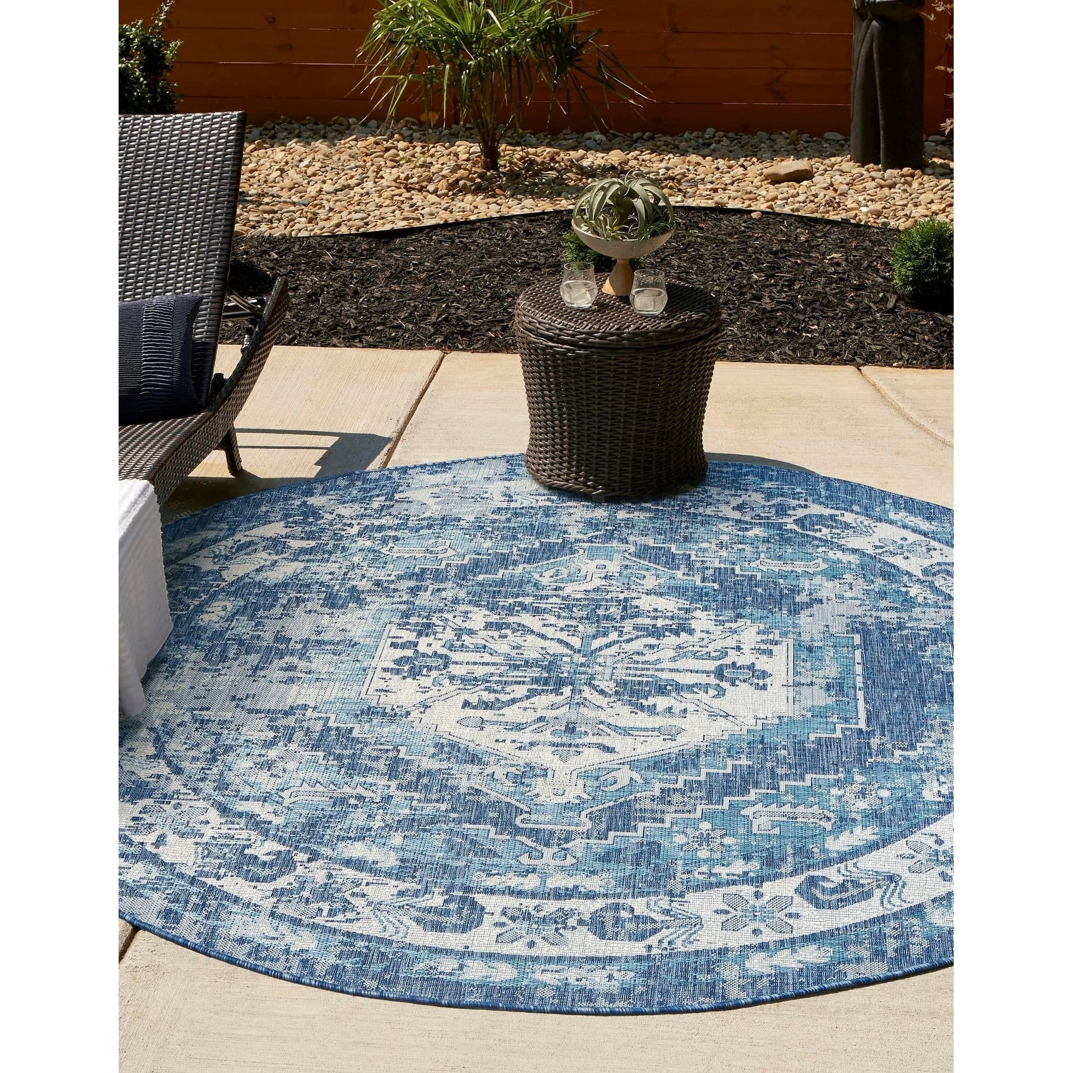 Outdoor Nirie Collection Area Rug Blue - 5'3" Round - Walmart.com