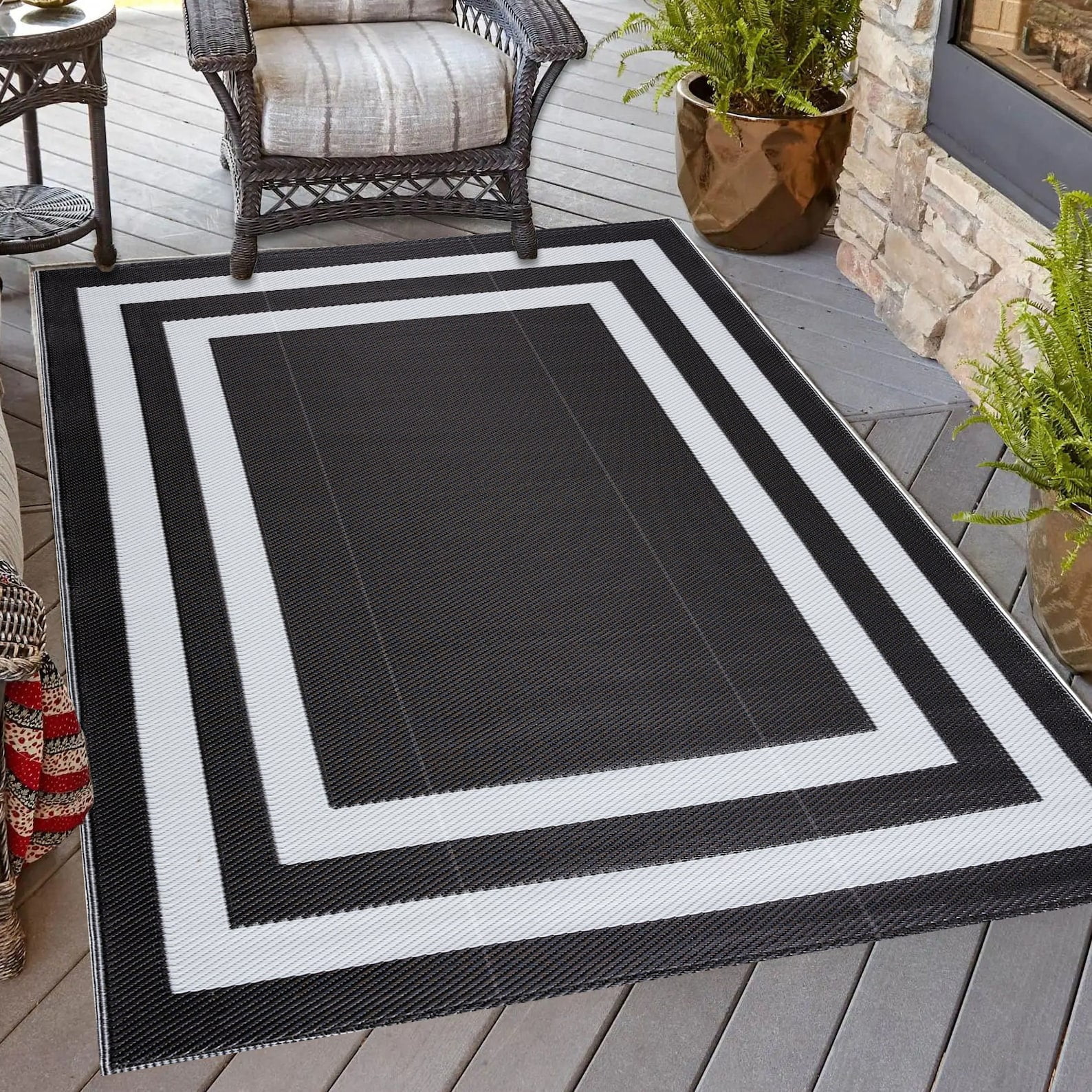 Outdoor Rug - Folded Design - Recycled Plastic Mat for Patio, Camping ...