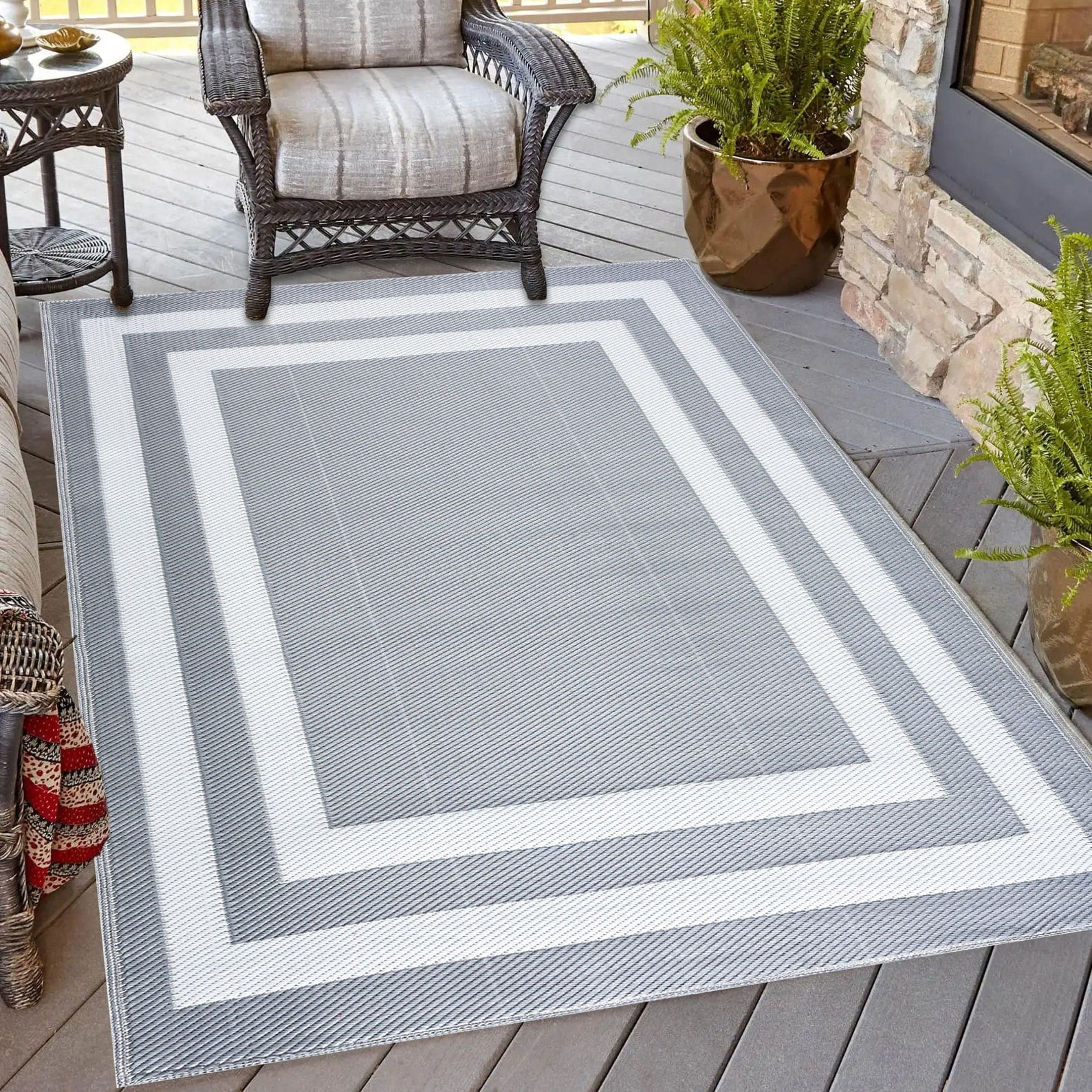 Outdoor Rug - Folded Design - Recycled Plastic Mat for Patio, Camping ...