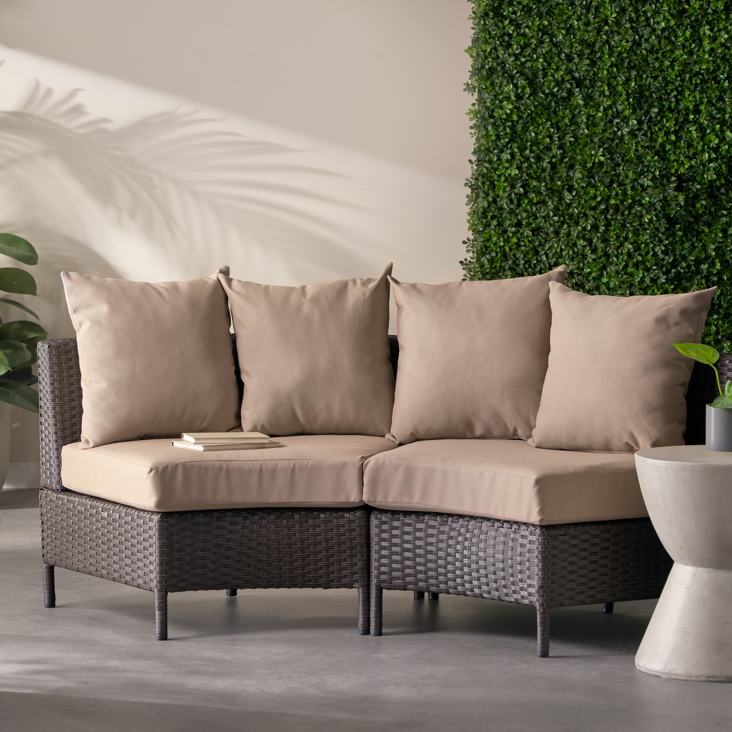 Outdoor Woven Curved Single Sofa, Comfort Relax Seat for Patio Garden ...