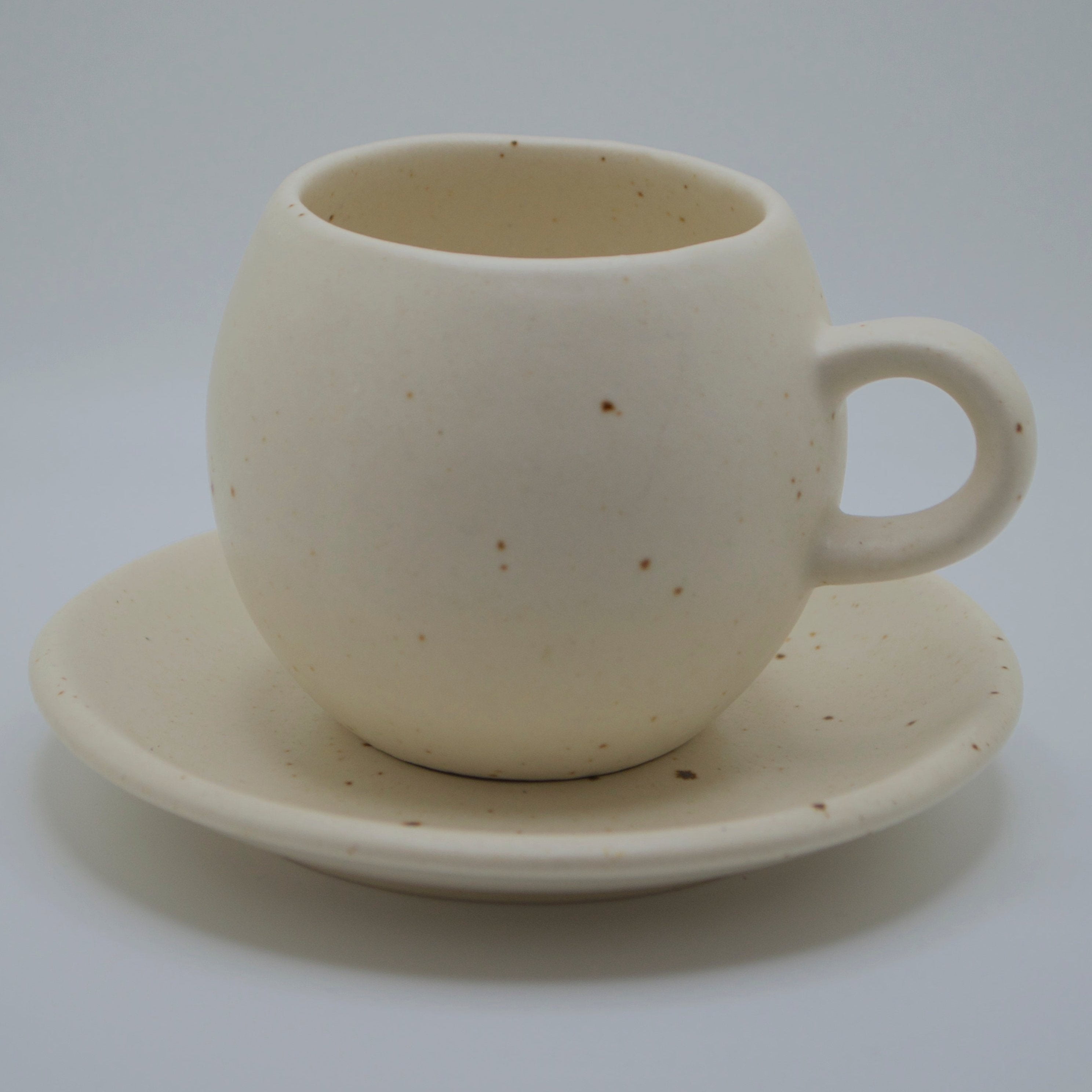 By The Earth Living | Oval Mug | Cream White Speckled | Volume 10 oz ...