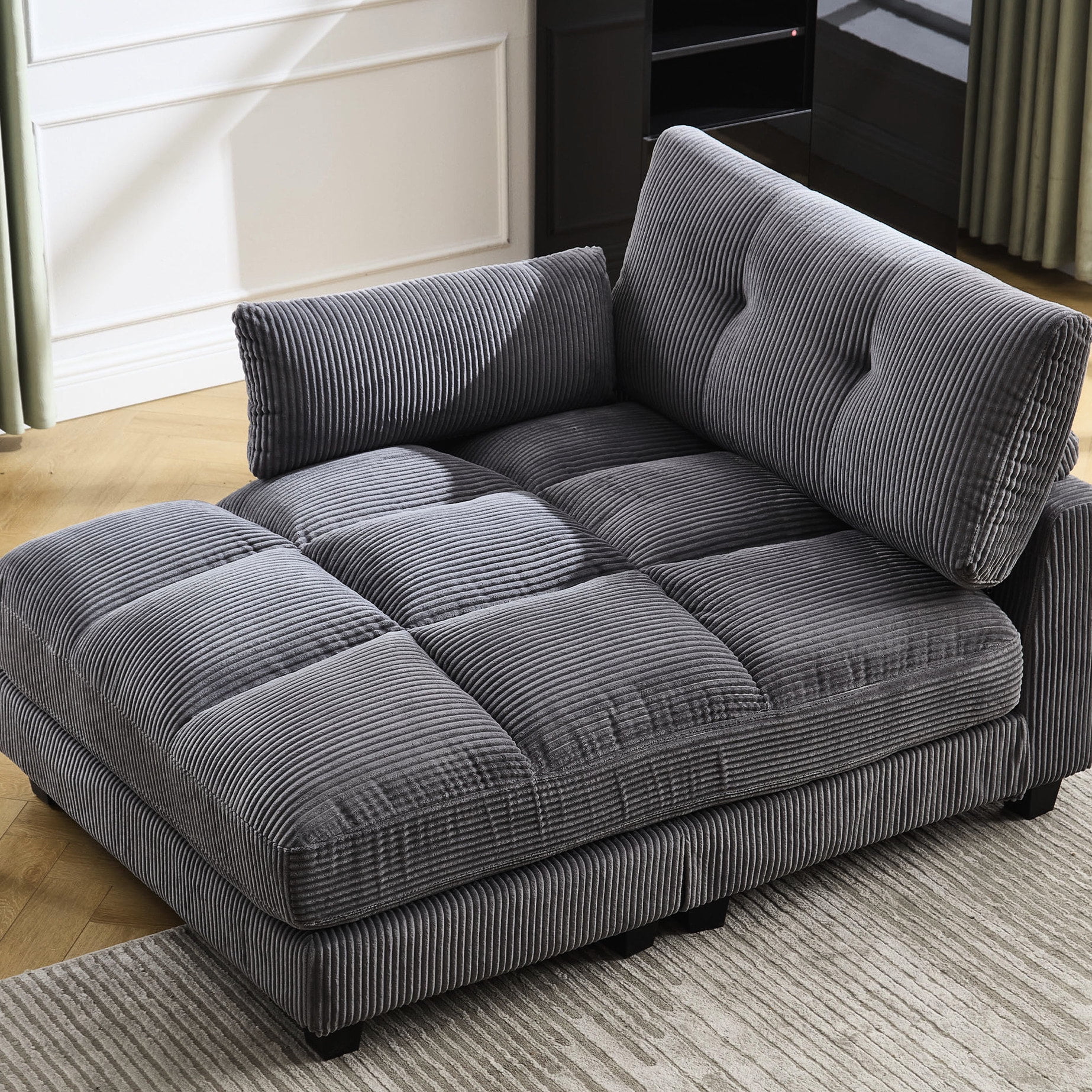 Oversized Chaise Lounge Chair | Charge Phones and Tablets with UPS Port ...