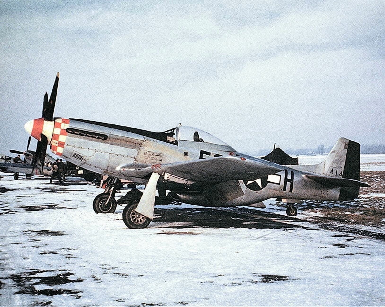 P-51 Mustang of the 339th Fighter Group WWII Style - A - 20x30 Inch ...