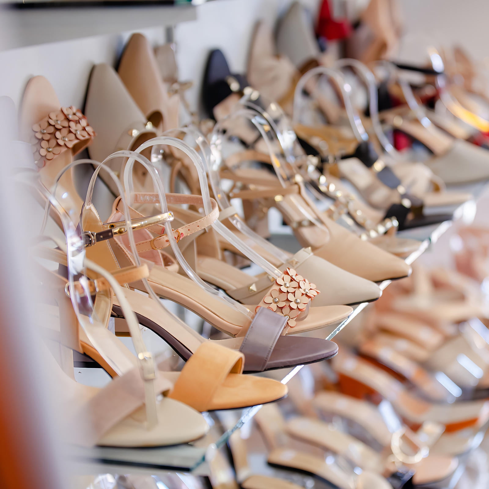 PAMINGONO Transparent Acrylic Shoe Display Stand Lightweight - Walmart.com