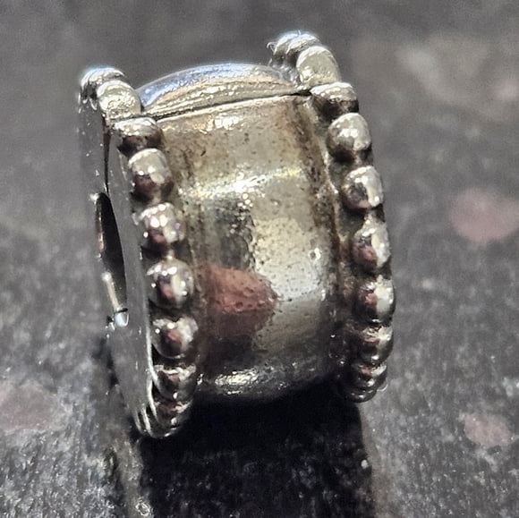 PANDORA Beveled Clip No. 790267 - Walmart.com