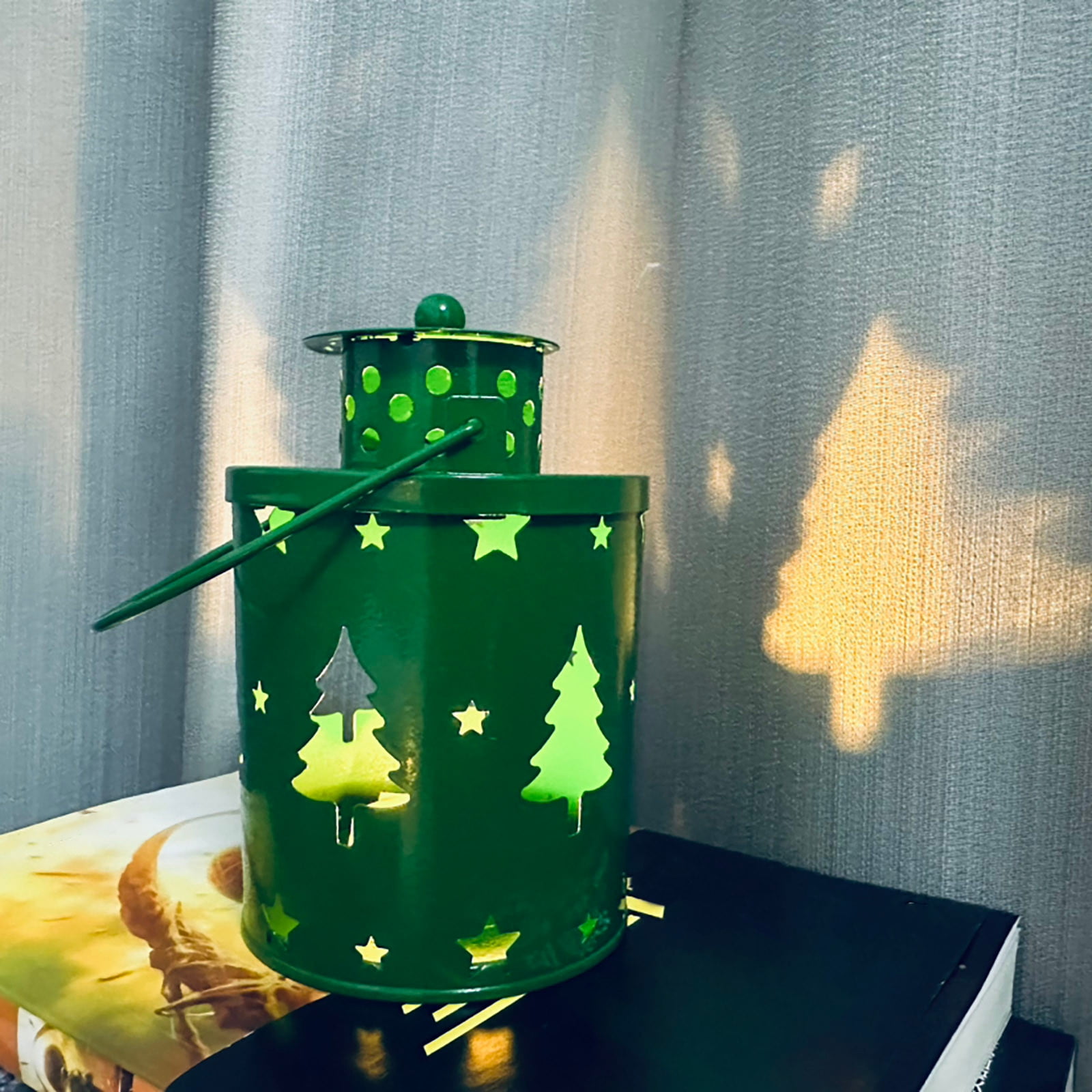 PATLOLLAV Christmas Hand String Lamp for Centerpieces with Flickering ...