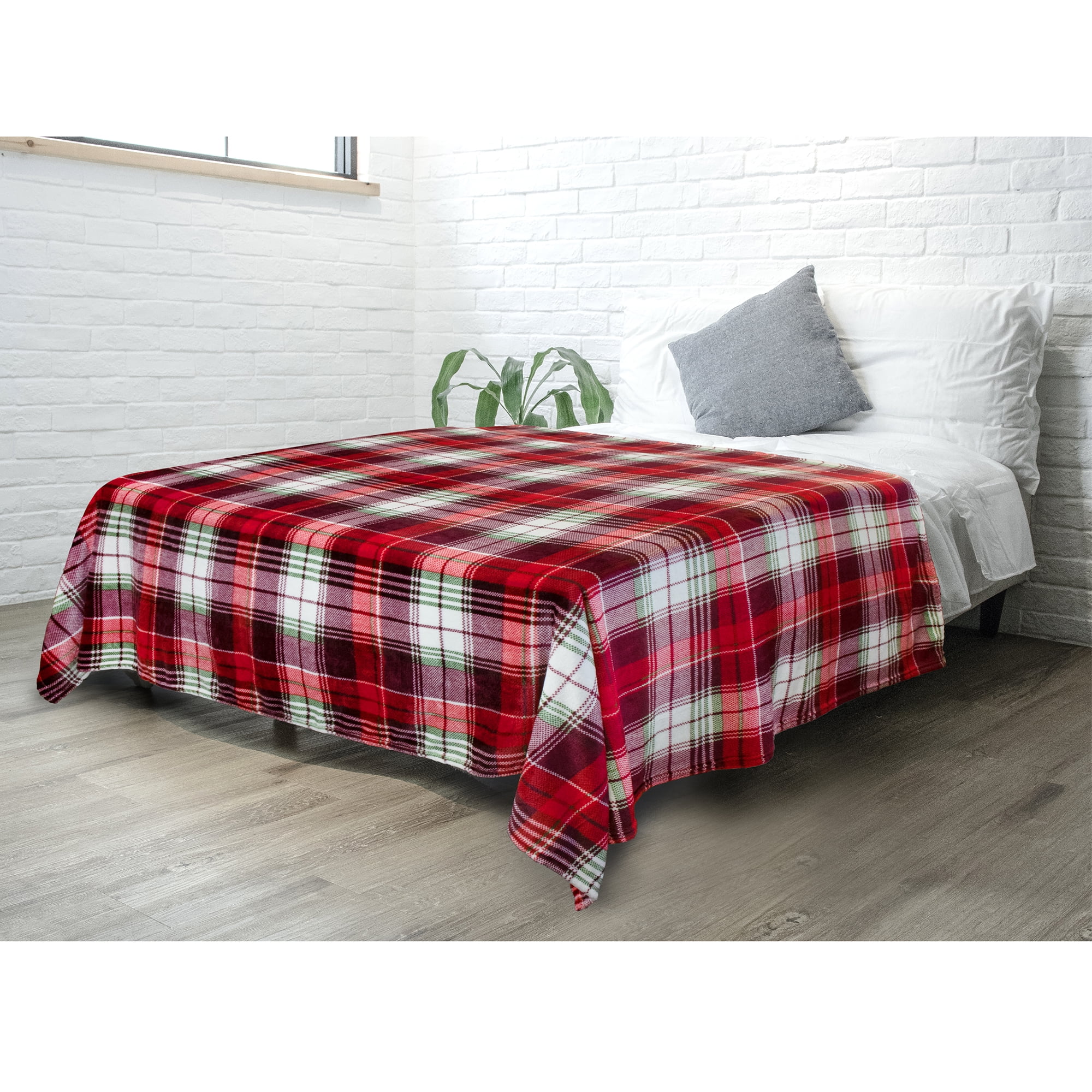 PAVILIA Christmas Throw Blanket | Holiday Christmas Red Fleece Blanket ...