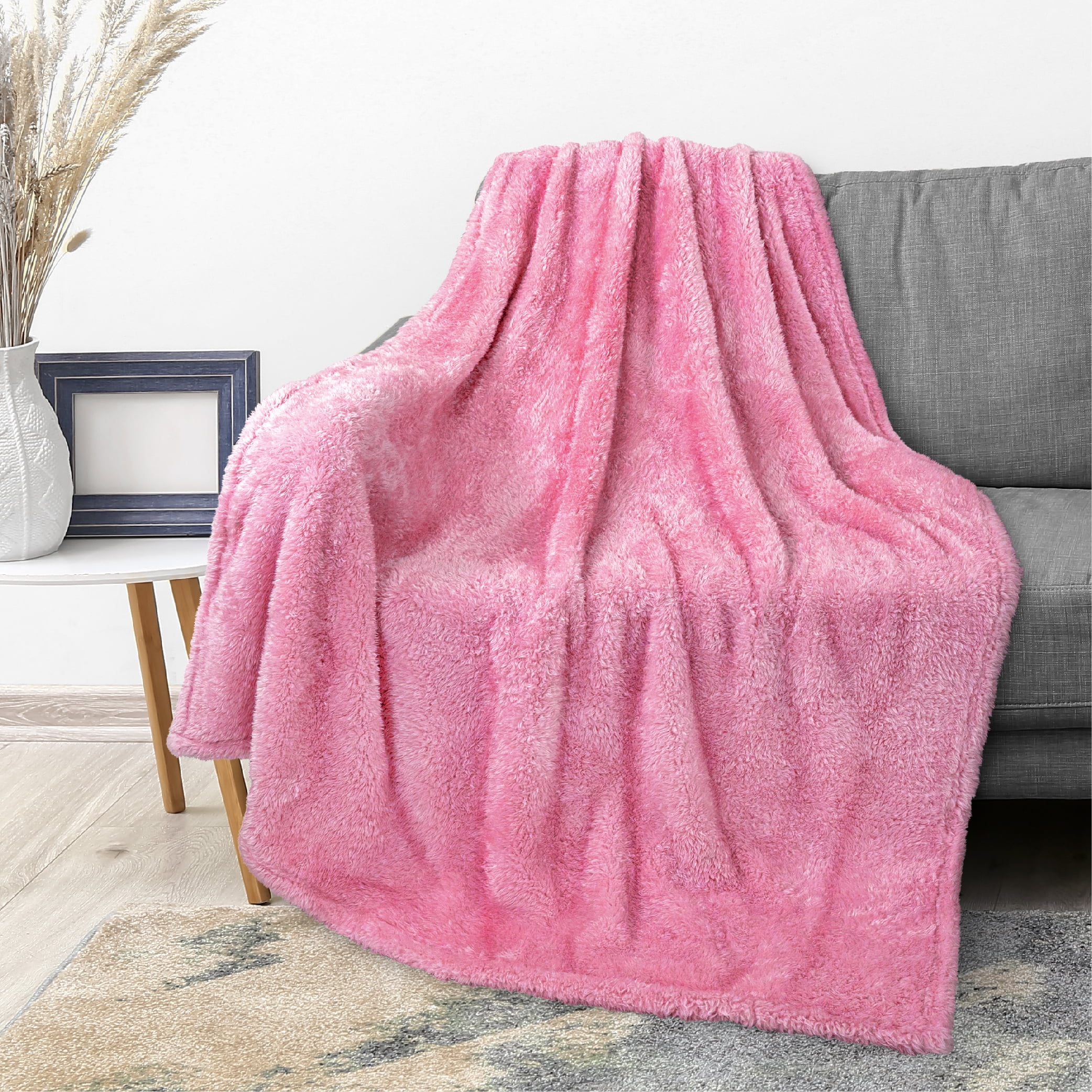PAVILIA Pink Plush Throw Blanket for Couch, Sherpa Soft Cozy Blanket ...