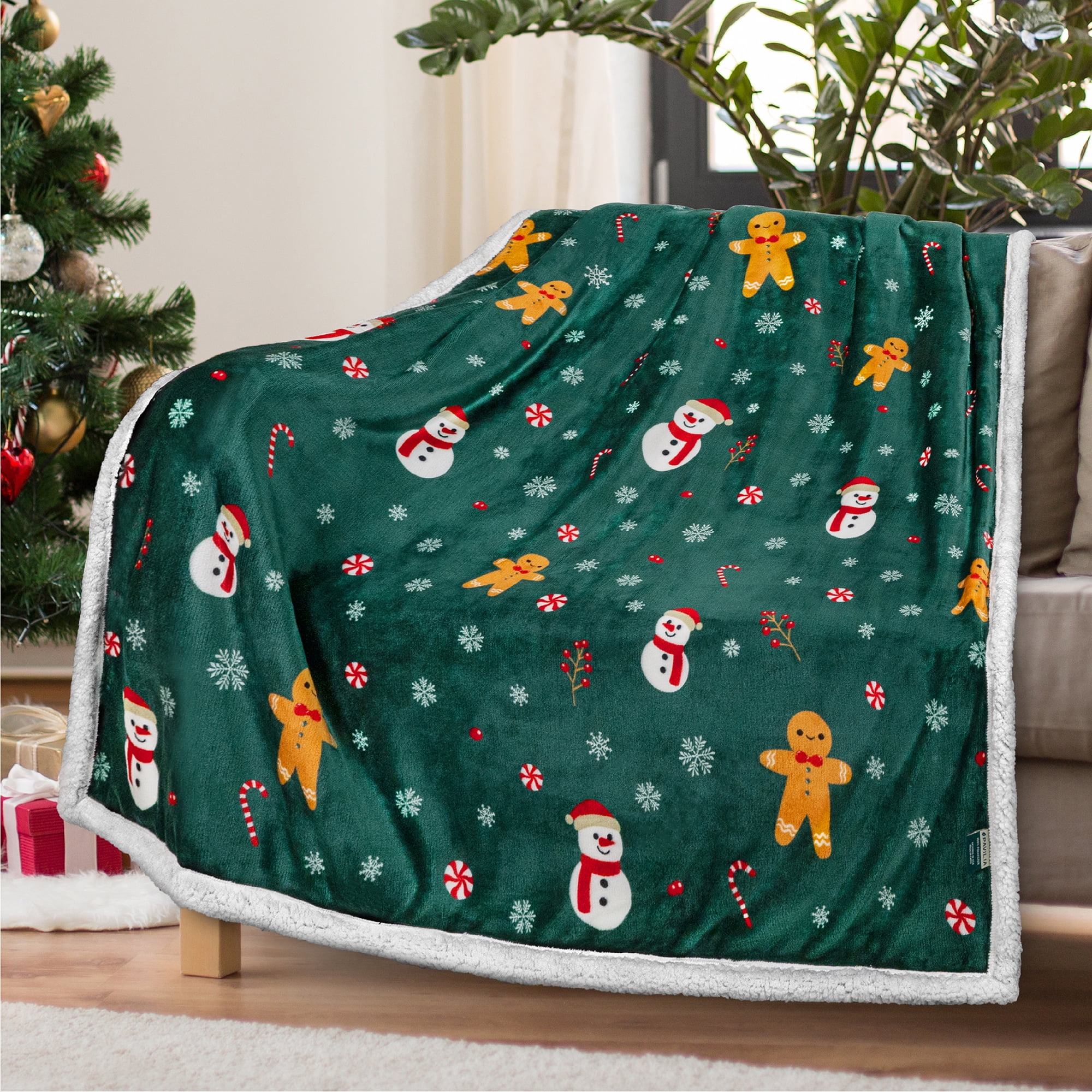 PAVILIA Premium Christmas Sherpa Throw Blanket | Christmas Decoration ...