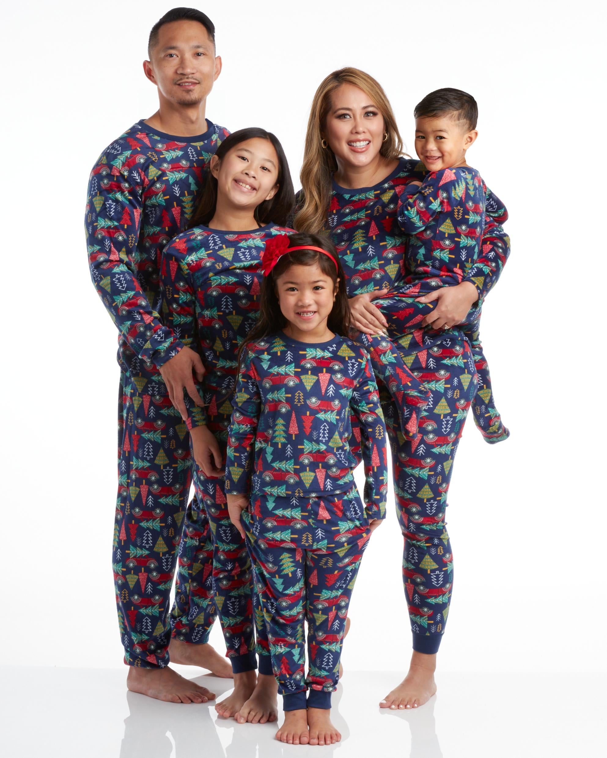 PJ's & Presents Matching Family Christmas Pajamas, Velour Holiday ...