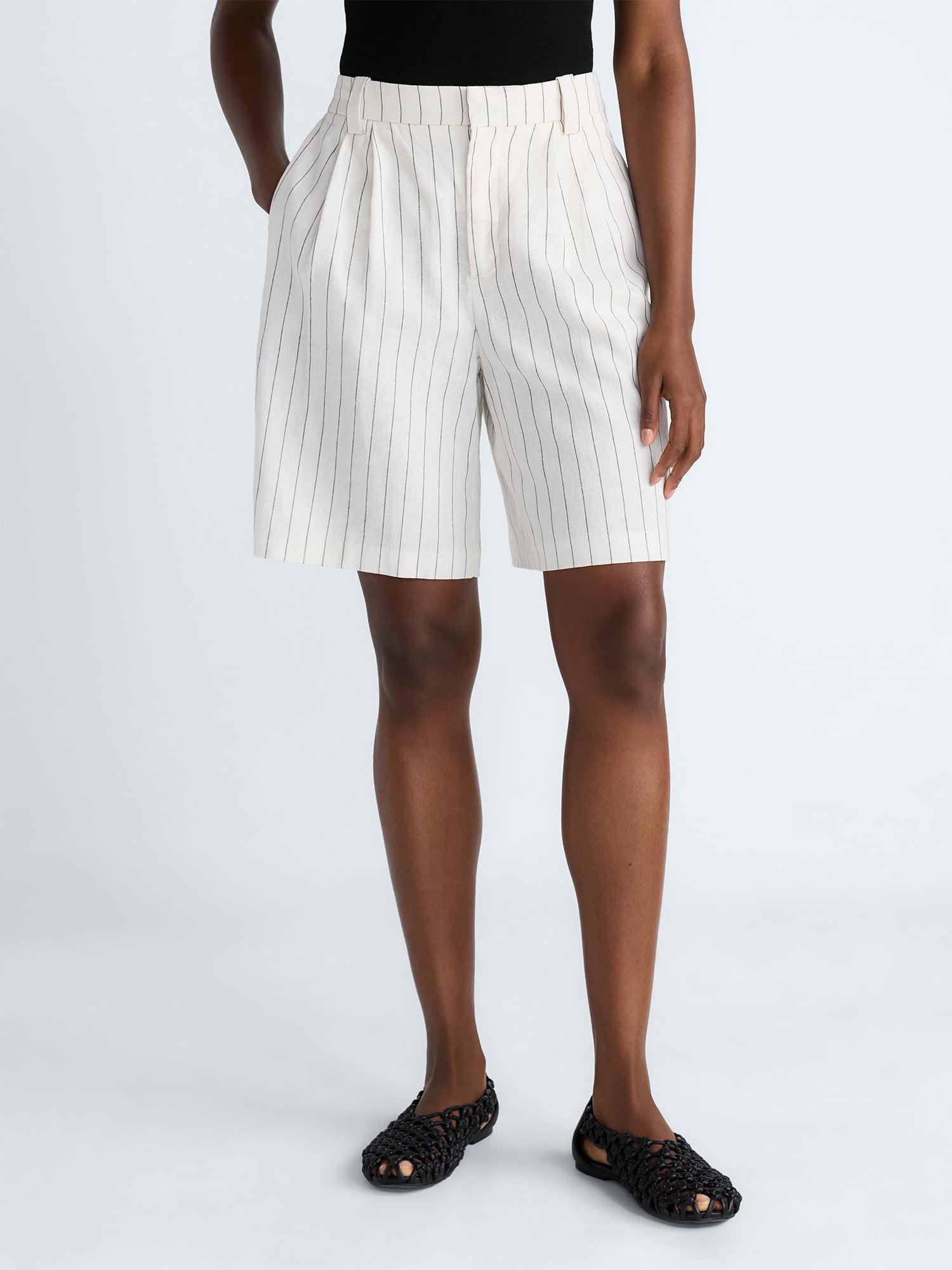 Scoop Women’s Pleated Bermuda Shorts, 9'' Inseam, Sizes 0-26W - Walmart.com