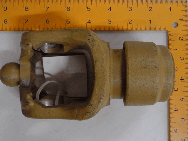 PM107-7621 YOKE fits JOHN DEERE (New OEM) - Walmart.com