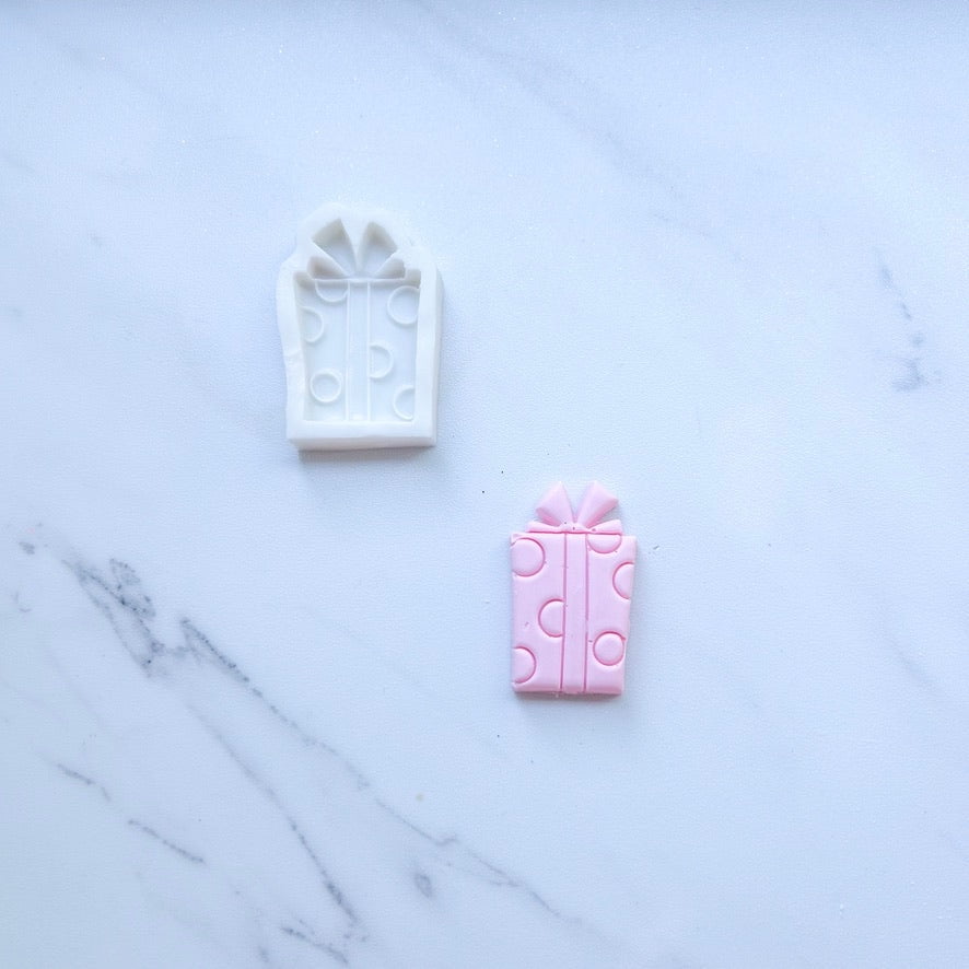 POLKA DOT PRESENT MOLD - Walmart.com