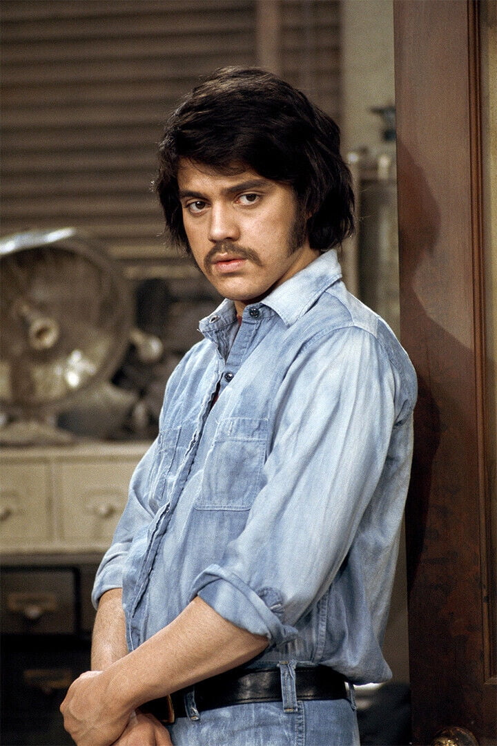 POSTER Actor Freddie Prinze Posing Print Wall Art Home Decor - POSTER ...