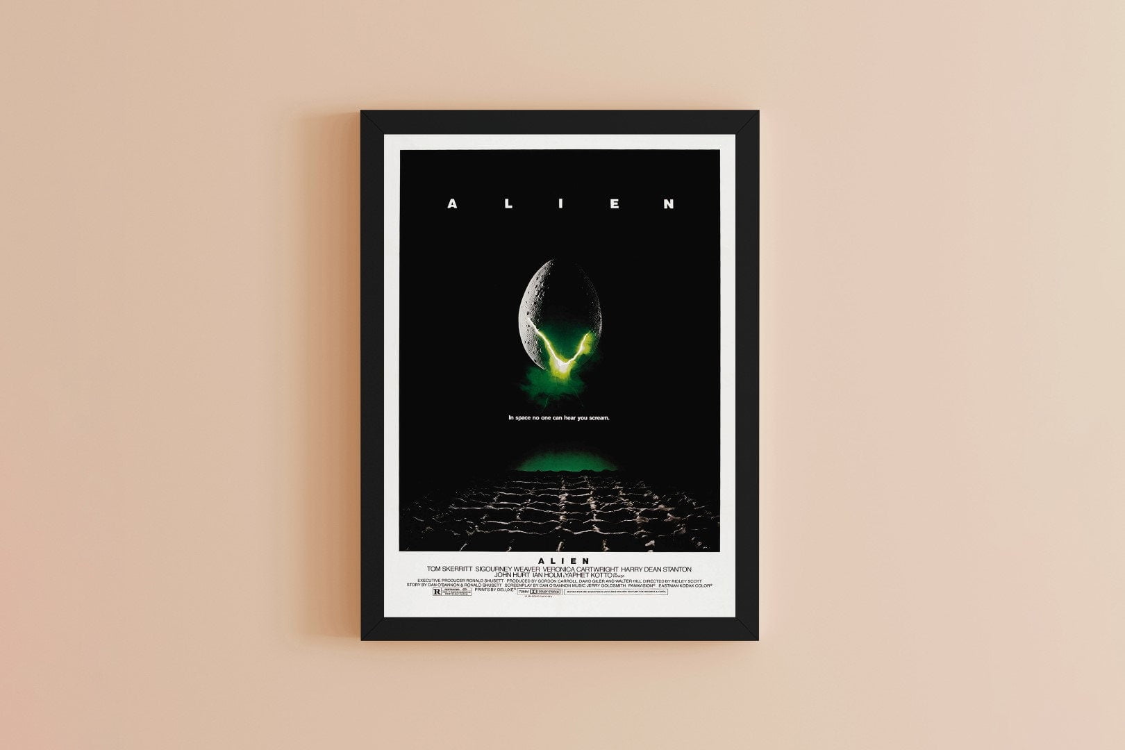 POSTER Alien Sigourney Weaver Film / Movie Advertising Poster In A ...