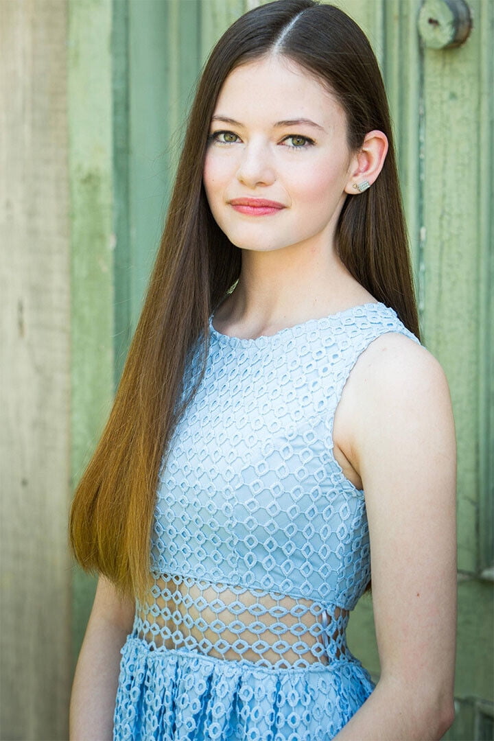 POSTER Mackenzie Foy American Child Model And Actor Wall Art Home Decor ...