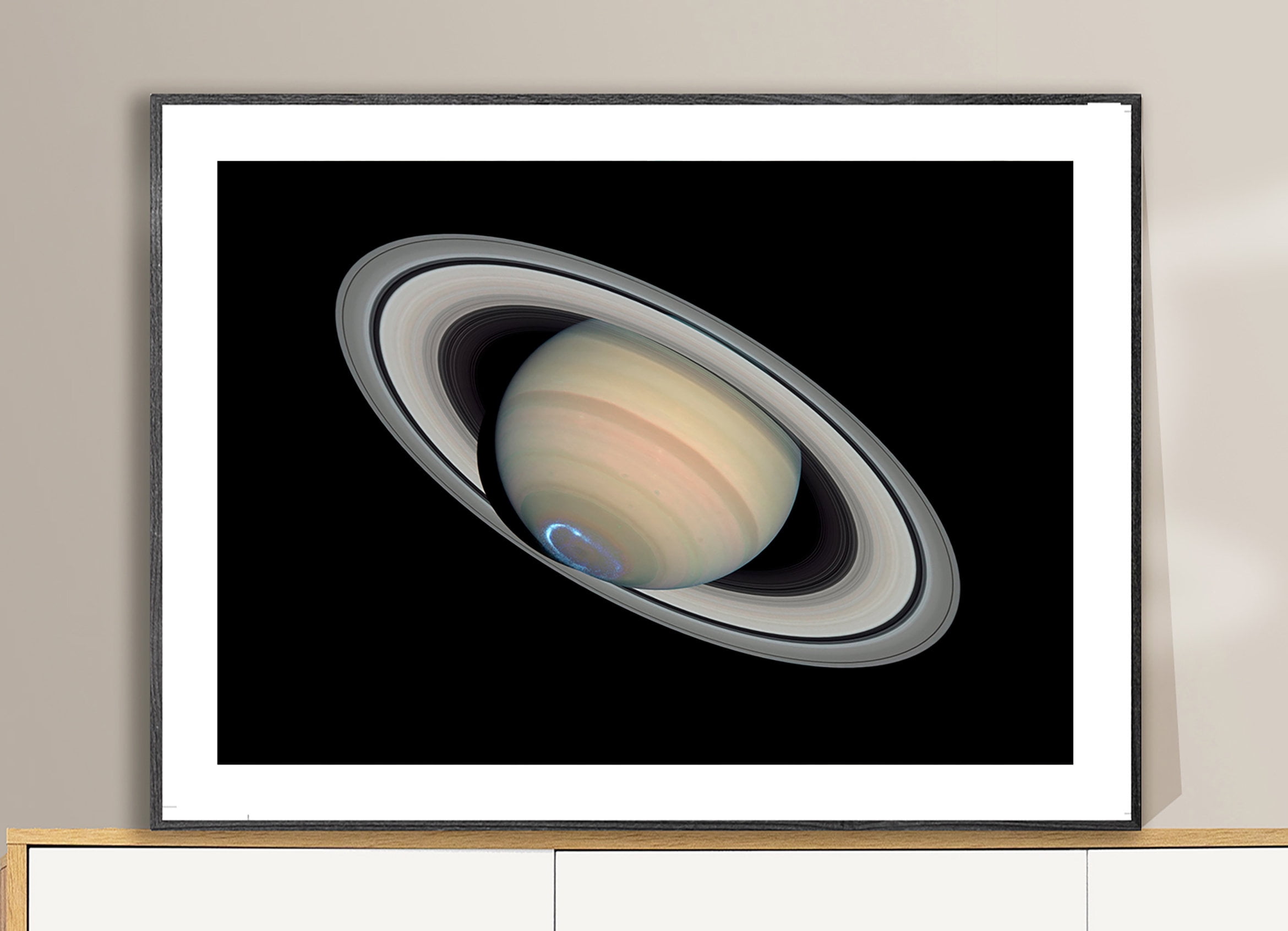POSTER Saturn and Its Aurora (Hubble), Space Posters, High-Resolution, Sci-Fi Posters, Hubble ...