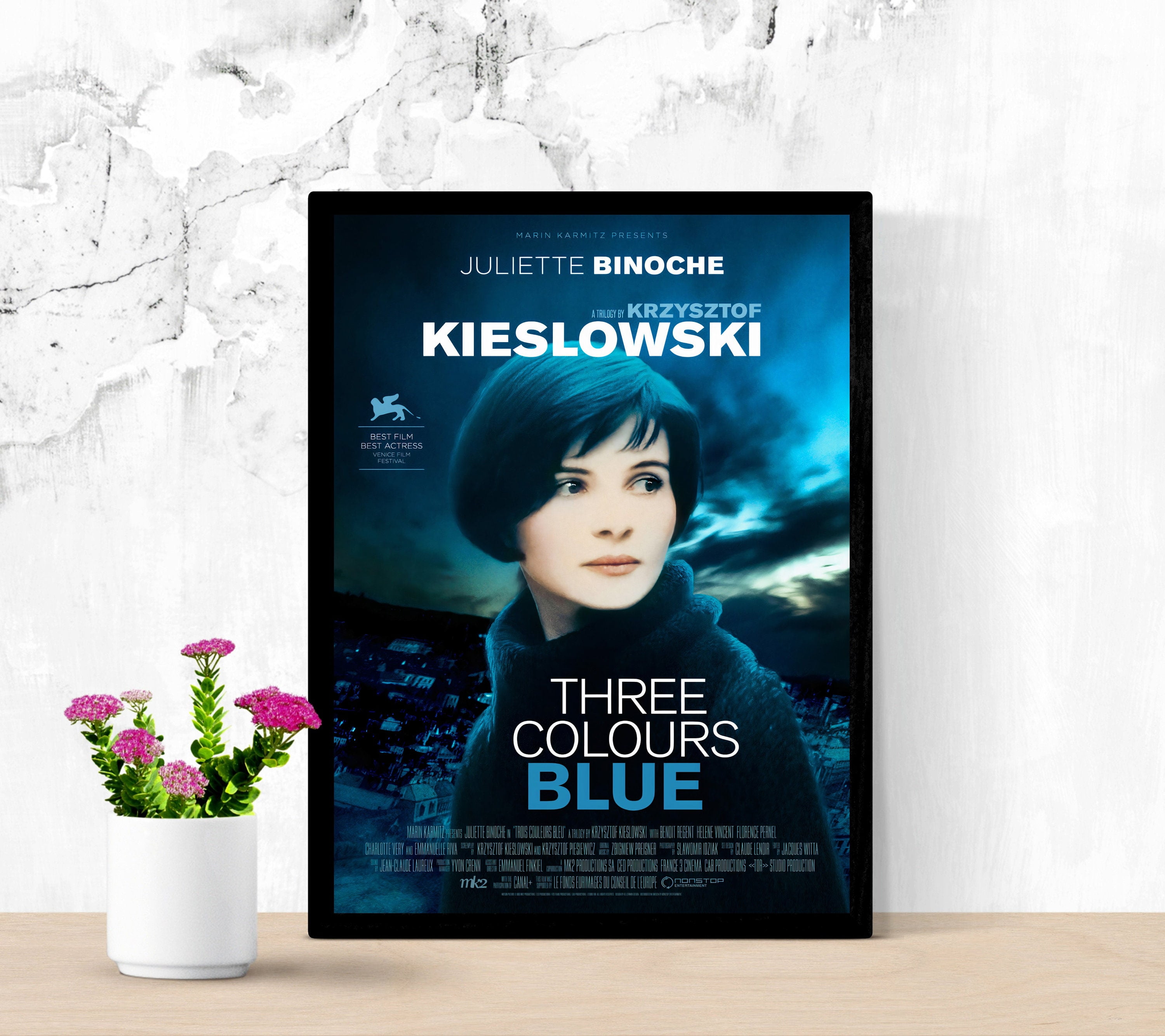 POSTER Three Colours - Blue Movie Poster, Vintage Movie Poster, Vintage ...