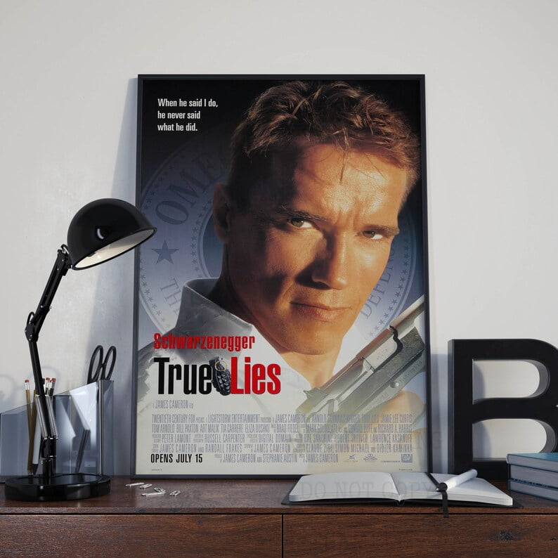 POSTER True Lies Movie Poster - Classic Arnie Schwarzenegger 90s Action Film - Film Print Wall ...