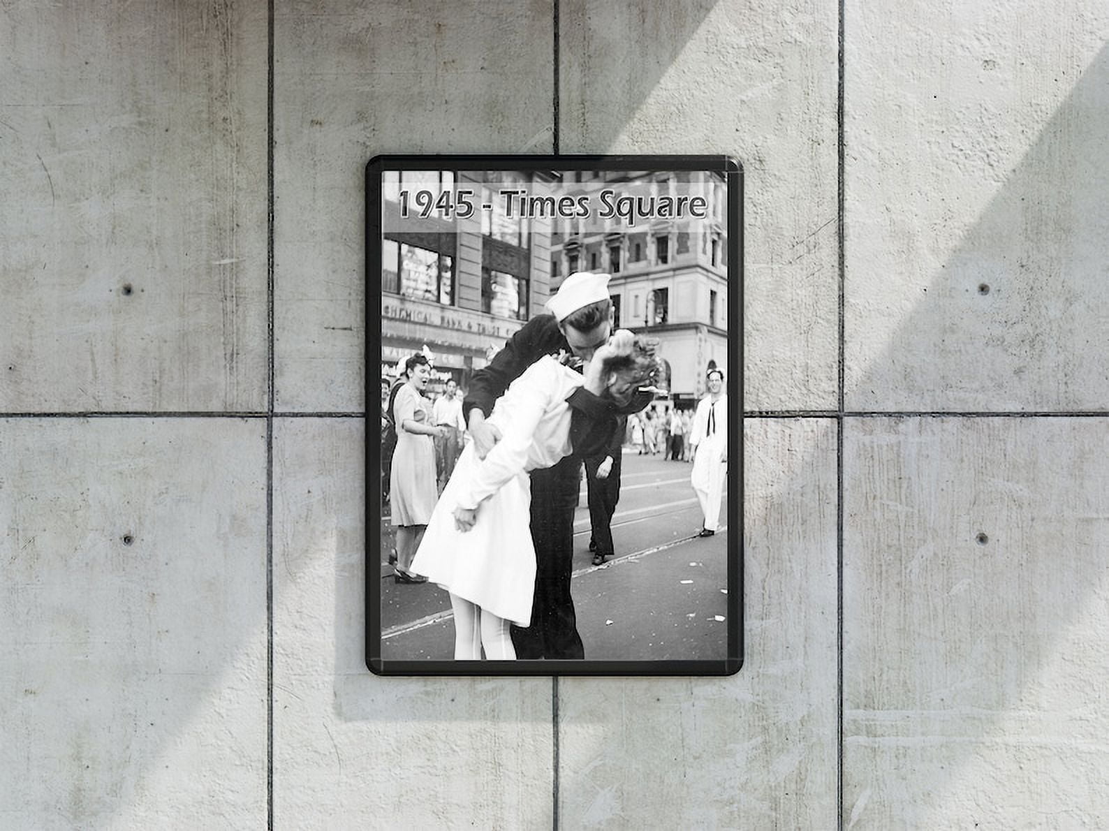 POSTER V-J Day in Times Square, Times Square Kissing, August 1945 New ...