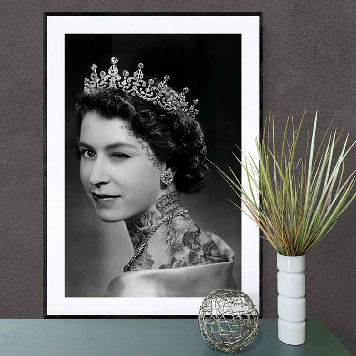 POSTER Vintage Queen Elizabeth II Poster-16x24-UNFRAMED - Walmart.com