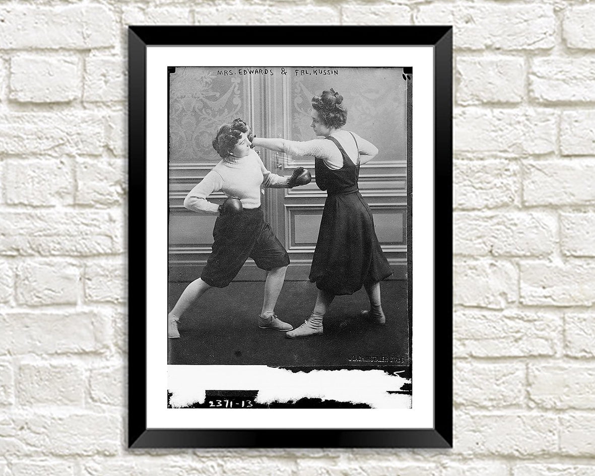 POSTER Women Boxing Print: Vintage Female Fighting Photograph-UNFRAMED ...