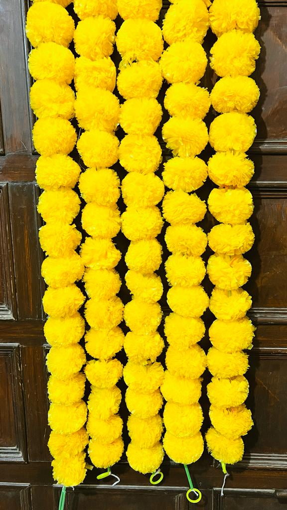 AVADOR Pack of 5 Strings, Yellow and Orange Artificial Marigold ...