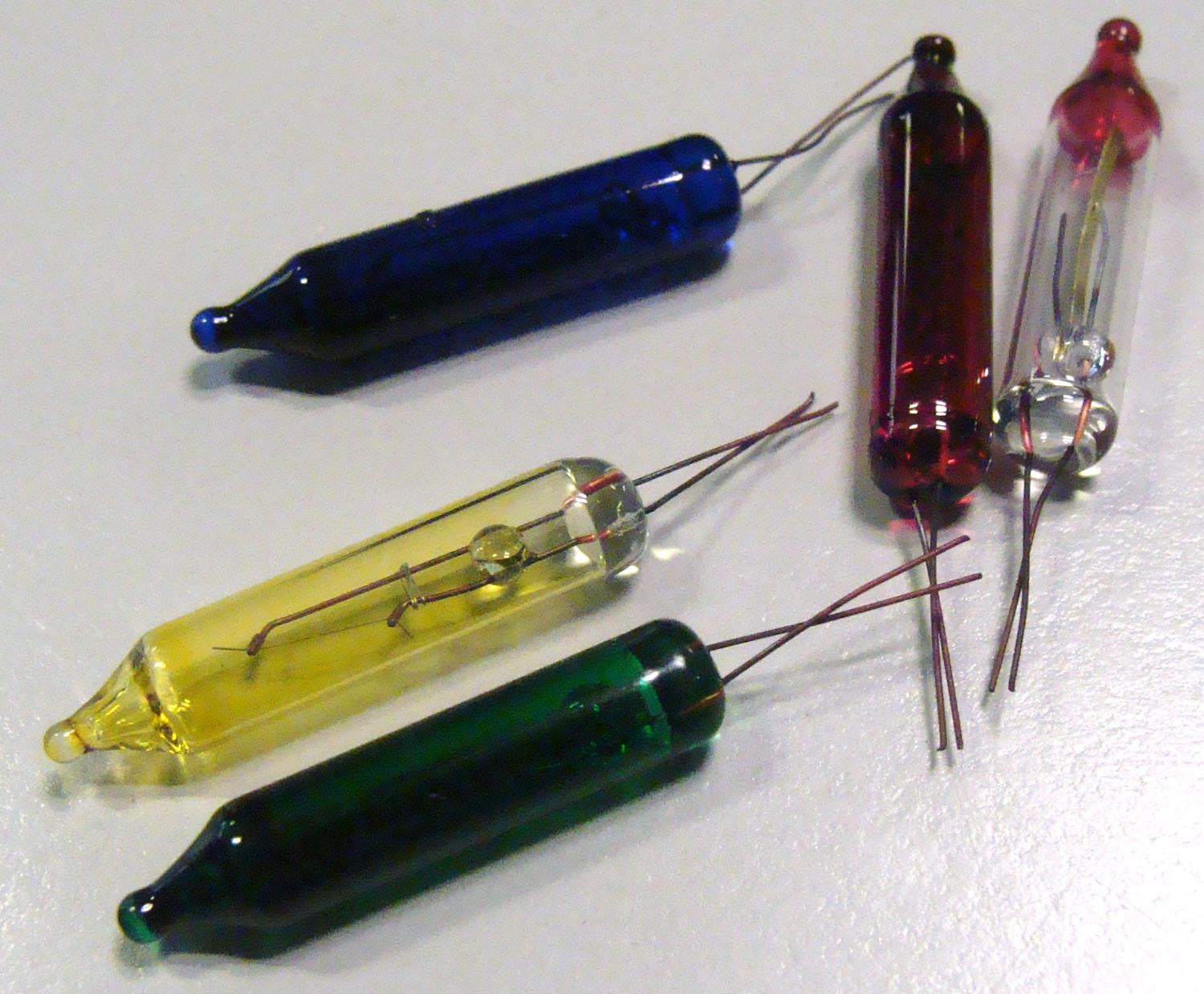 Pack of 5 Multi-Color Mini Christmas Replacement Bulbs - 2.5 Volts ...