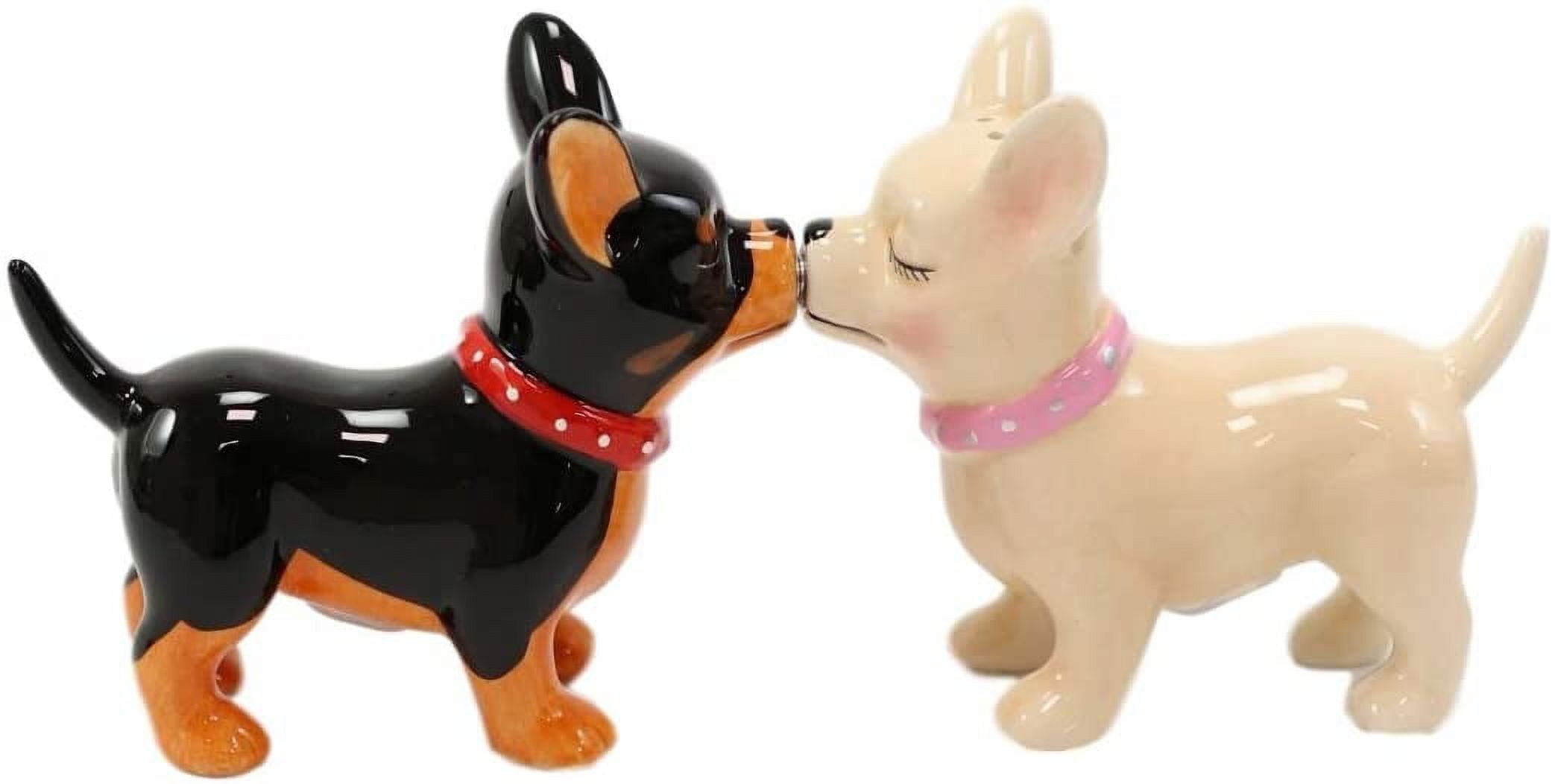 Paco Kissing Chihuahua Couple Lovers Puppy Dogs Ceramic Salt Shakers ...