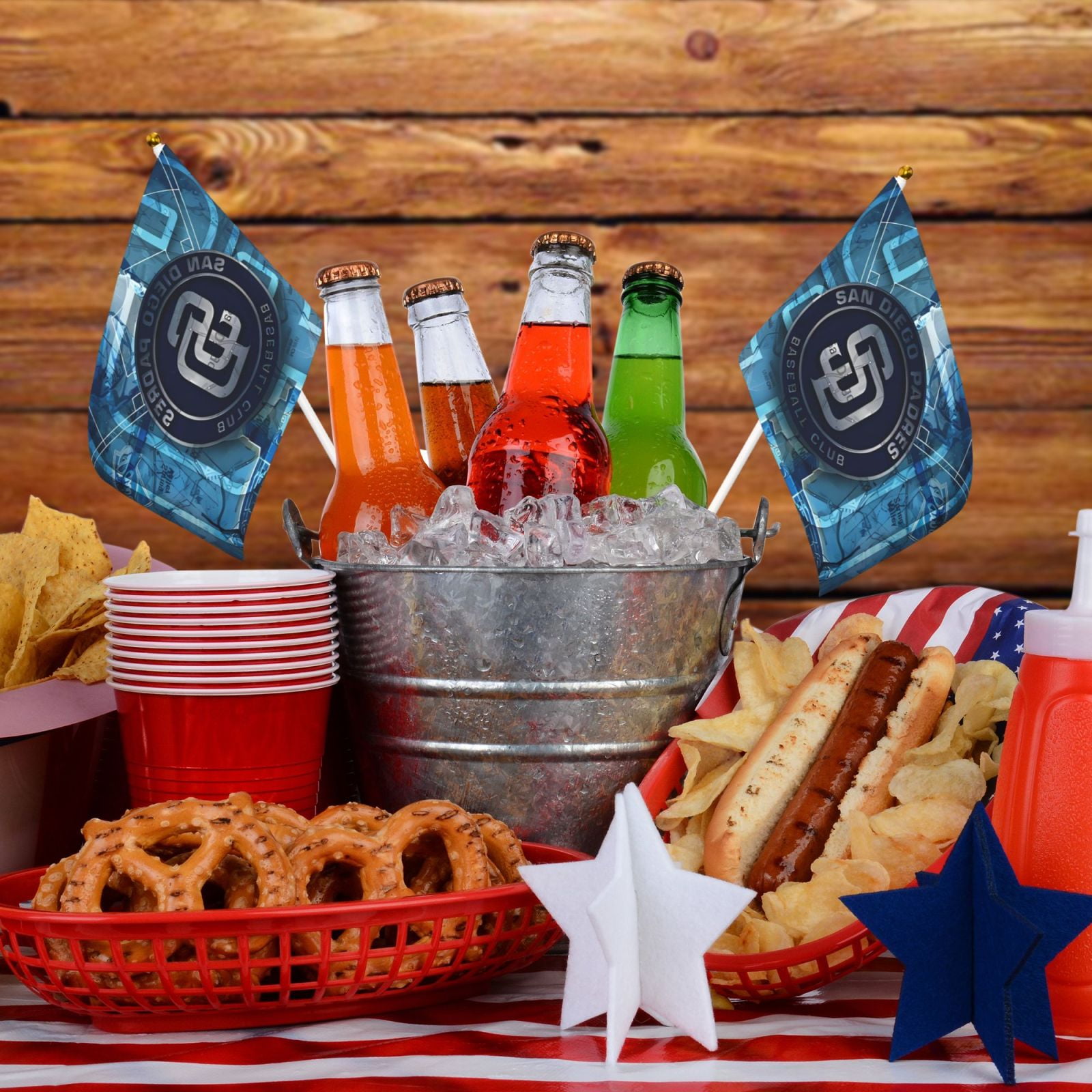 Padres Handheld Flag 5.5x8.2in Equipped with plastic flagpole Used for ...