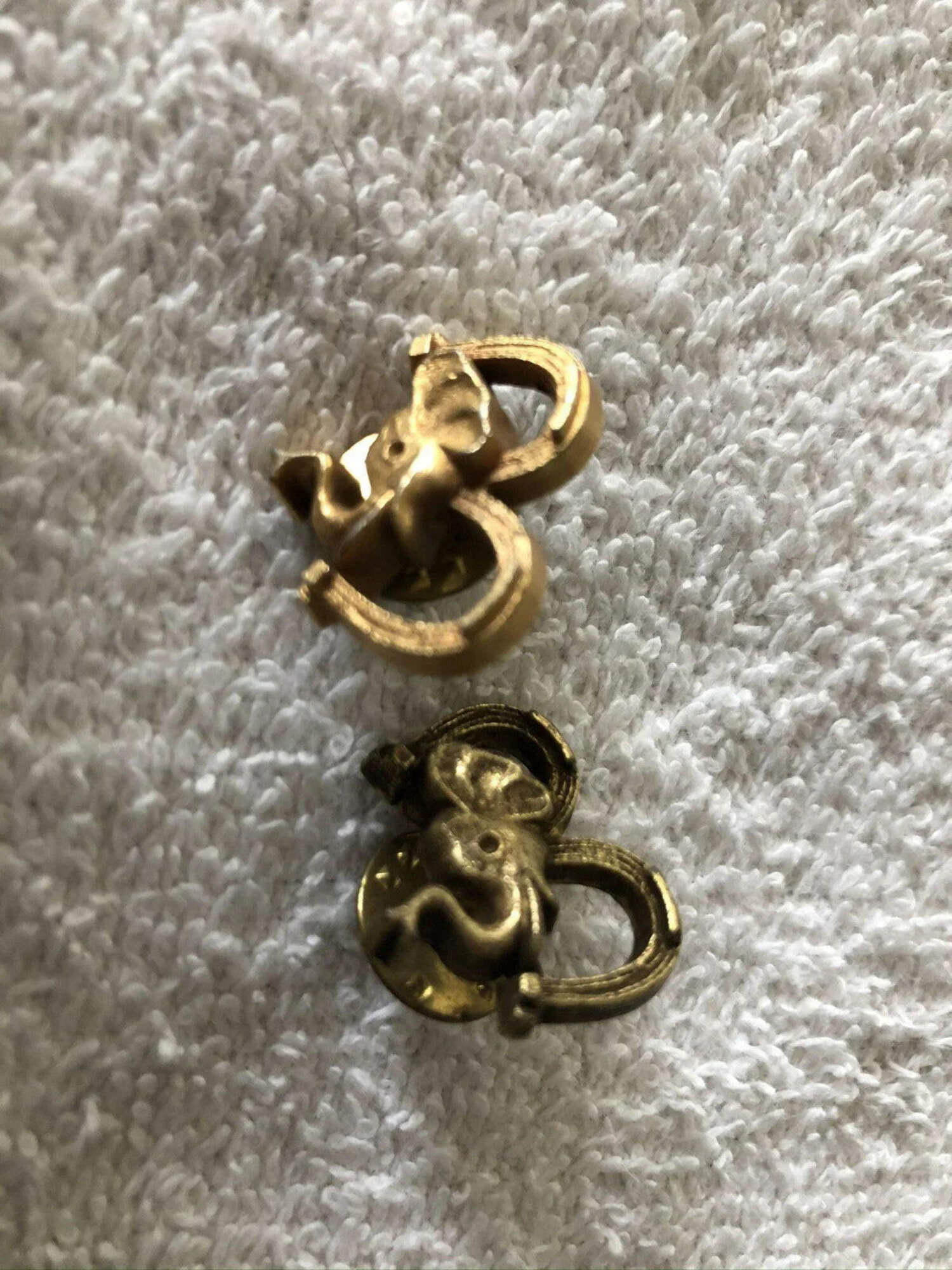 Pair of Elephant head Republican Party mascot 60s Gulf Oil gold lapel ...