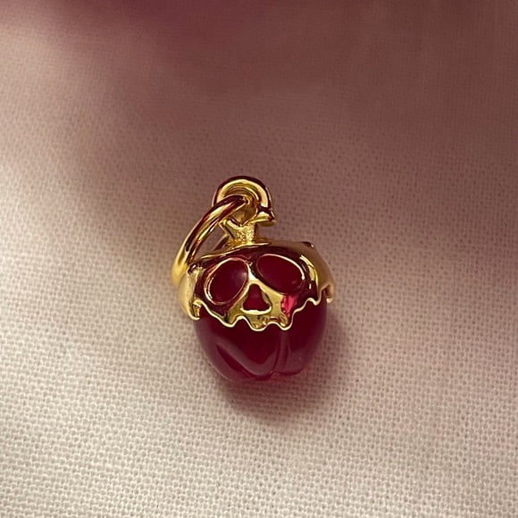 Pandora Bracelet Charm Disney’s Evil Queen’s Poison Apple S925 ...