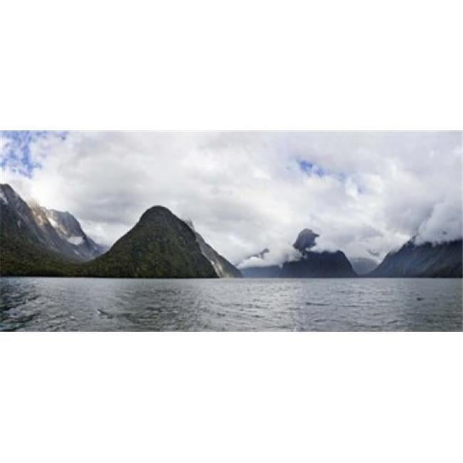 Panoramic Images Rock formations in the Pacific Ocean Milford Sound ...