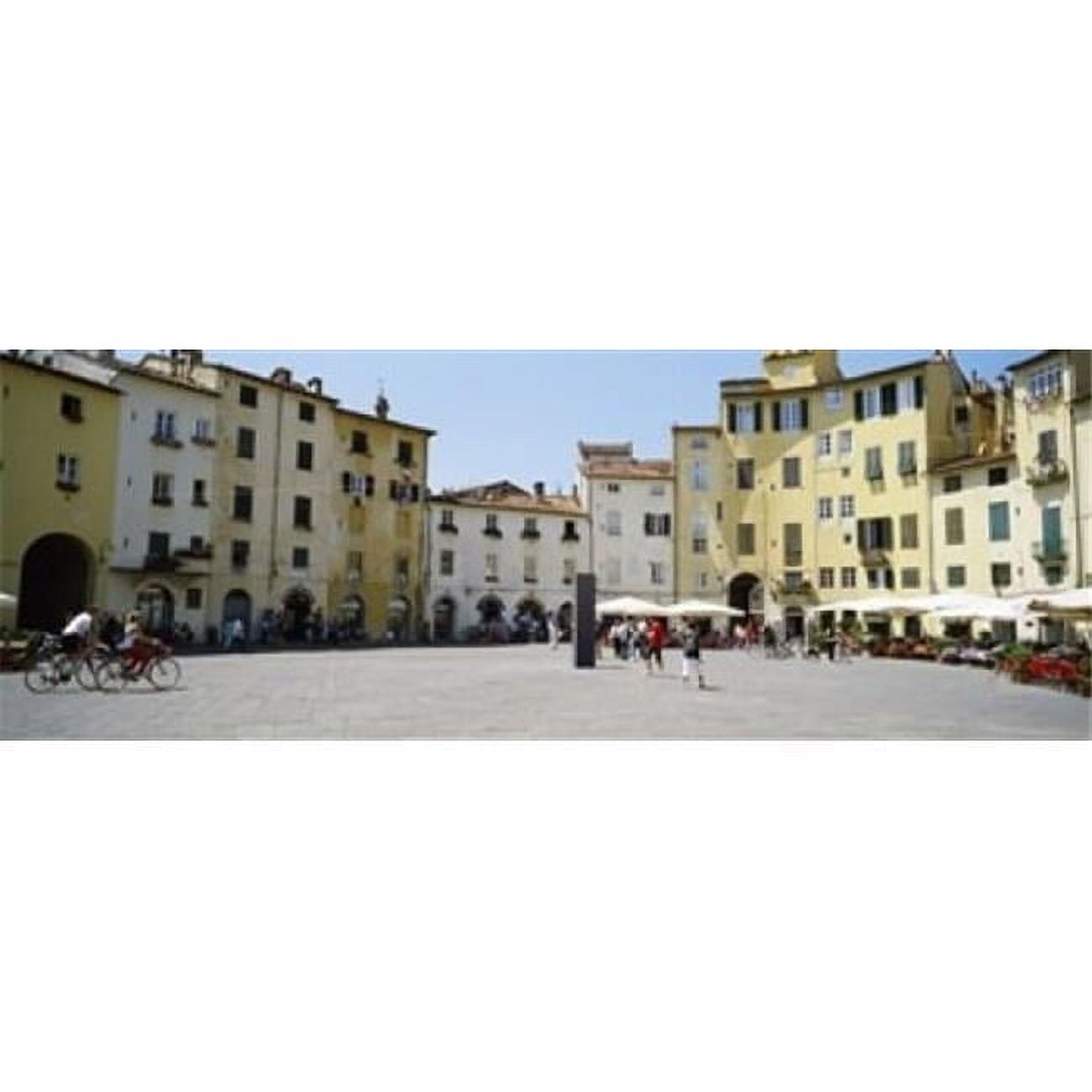 Panoramic Images Tourists At A Town Square Piazza Dell Anfiteatro Lucca ...