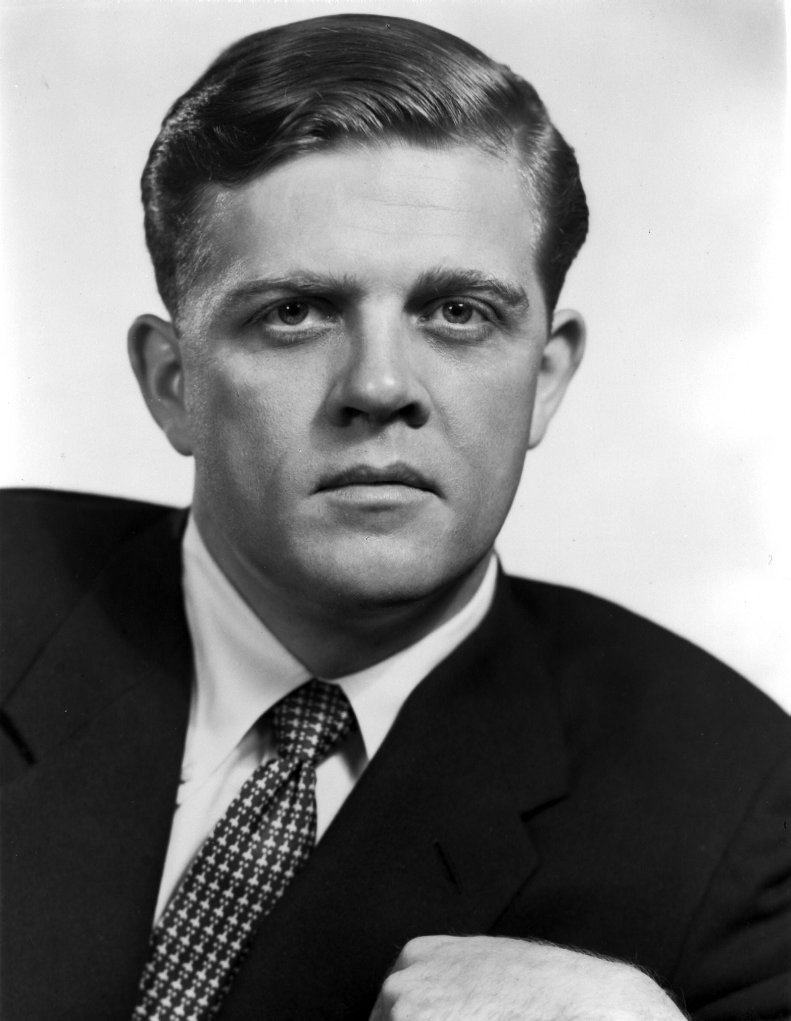 Pat Hingle wearing a patterned tie Photo Print (24 x 30) - Walmart.com