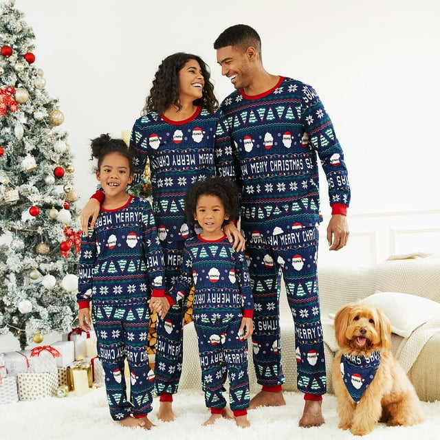PatPat Christmas Pajamas Family Matching Santa and Snowflake Allover ...