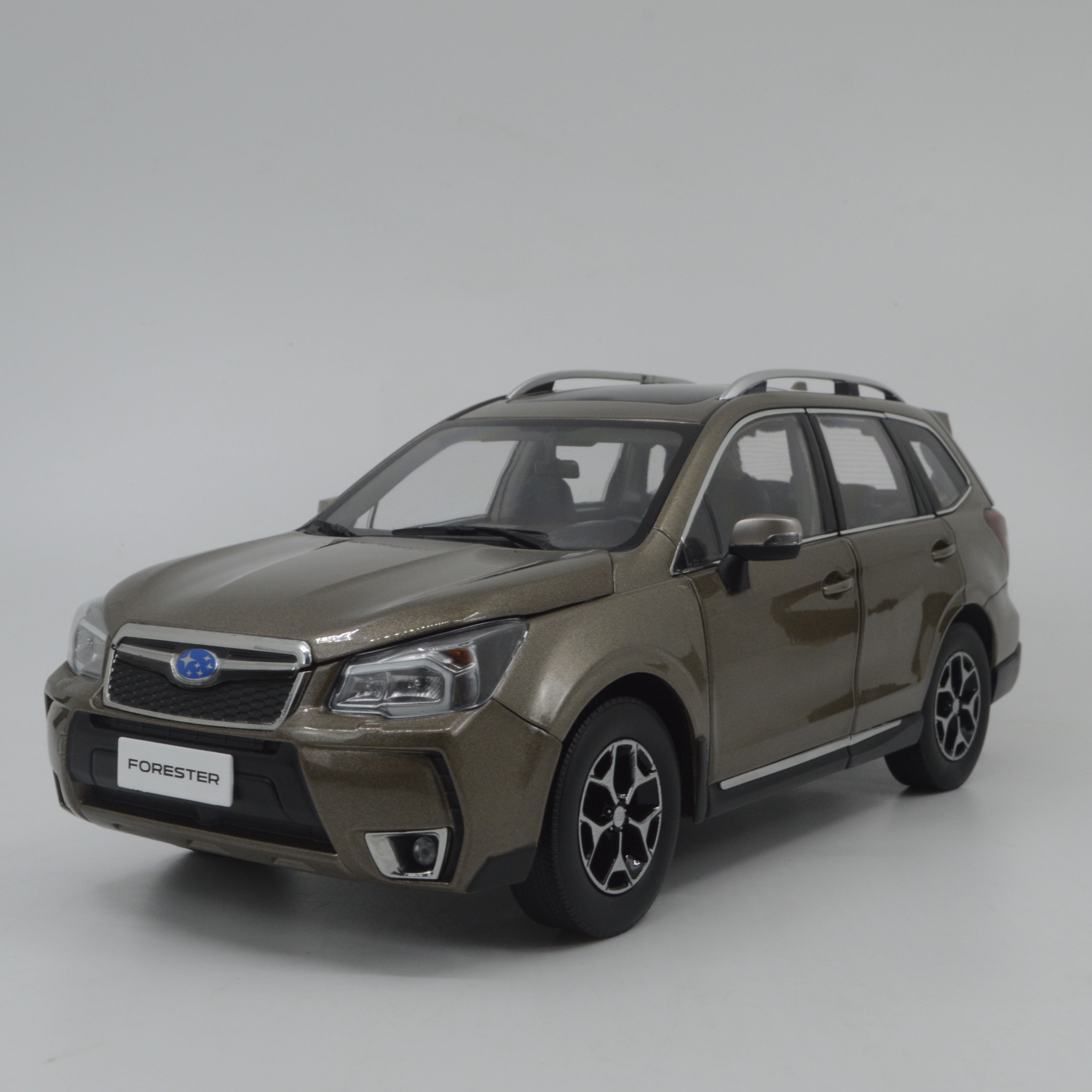 Paudi 1:18 Scale Japanese Toy Metal Diecast Subaru Forester XT 2015 Car ...